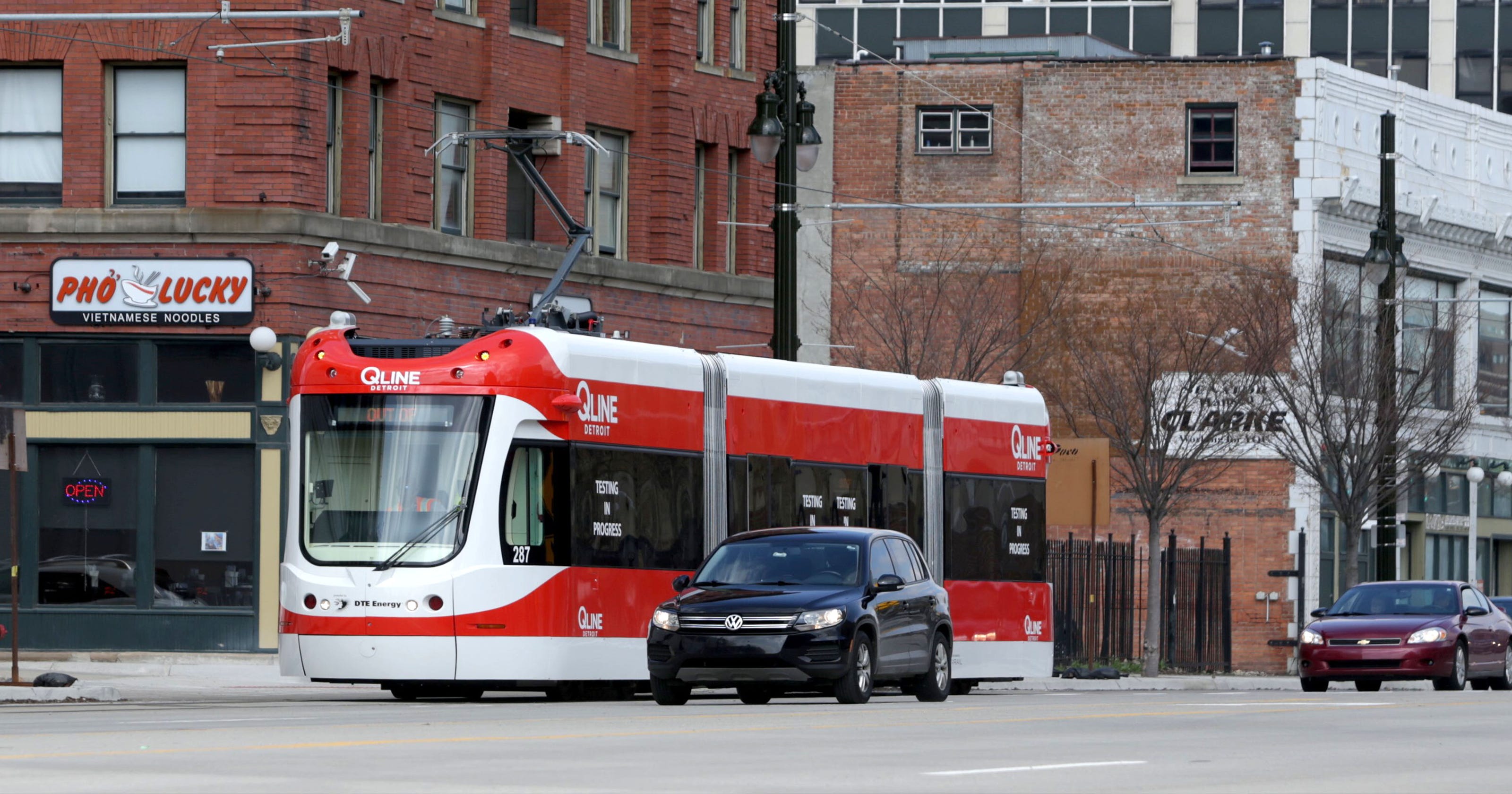 QLINE Detroit: Safety tips for drivers, bicyclists and pedestrians