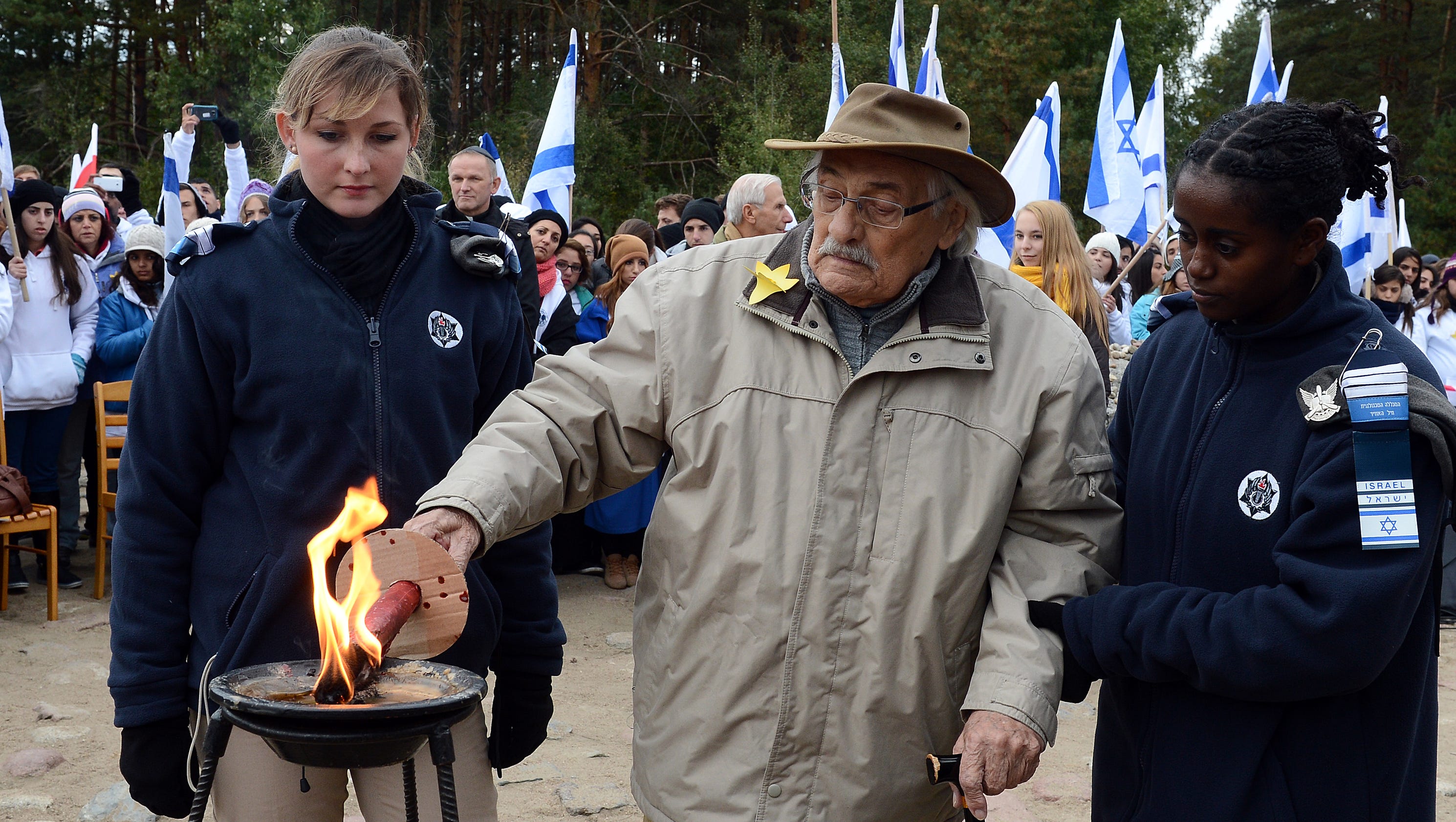 Samuel Willenberg, one of last survivors of Treblinka, dies at 93