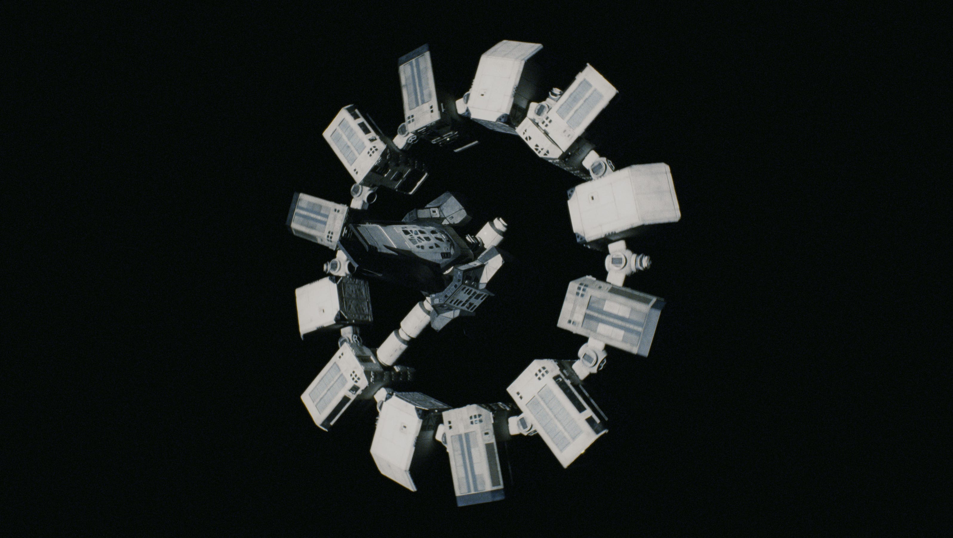 'Interstellar' spaceships soar into starring roles