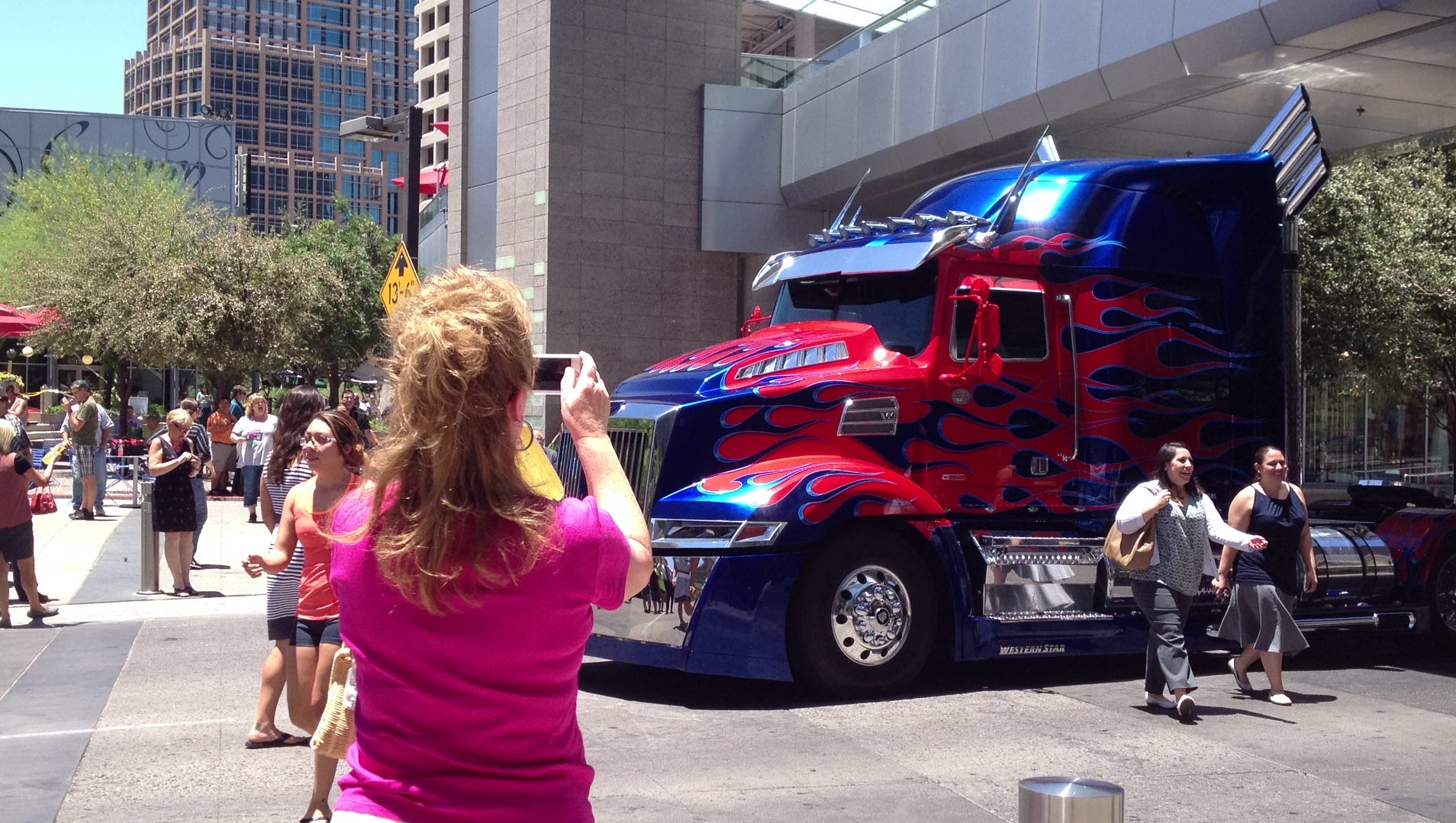 Transformers' Optimus Prime gives out Uber rides in Phoenix