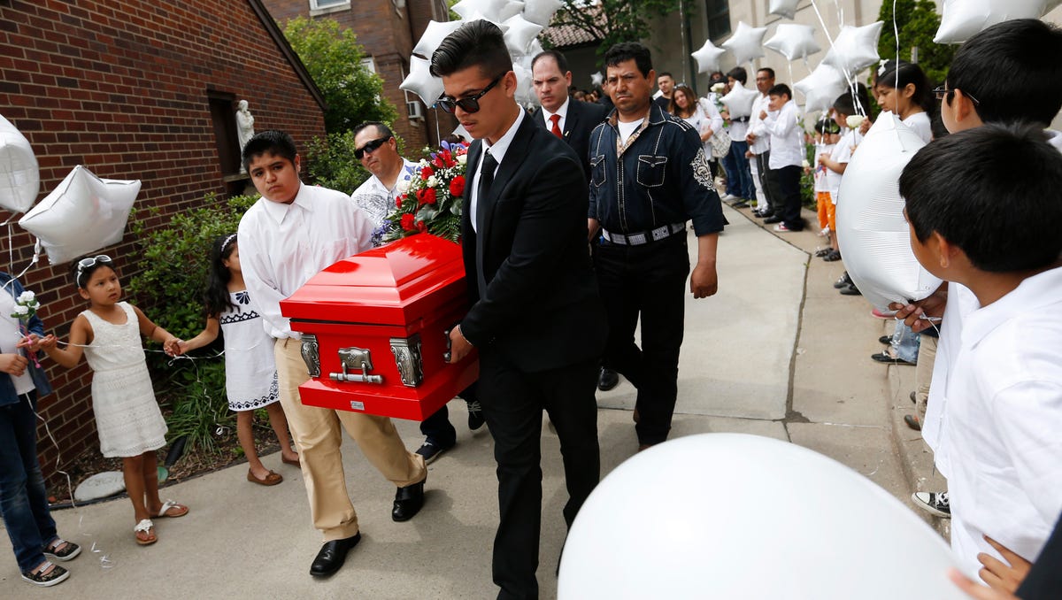 14 Photos: Funeral for 6-year-old accident victim