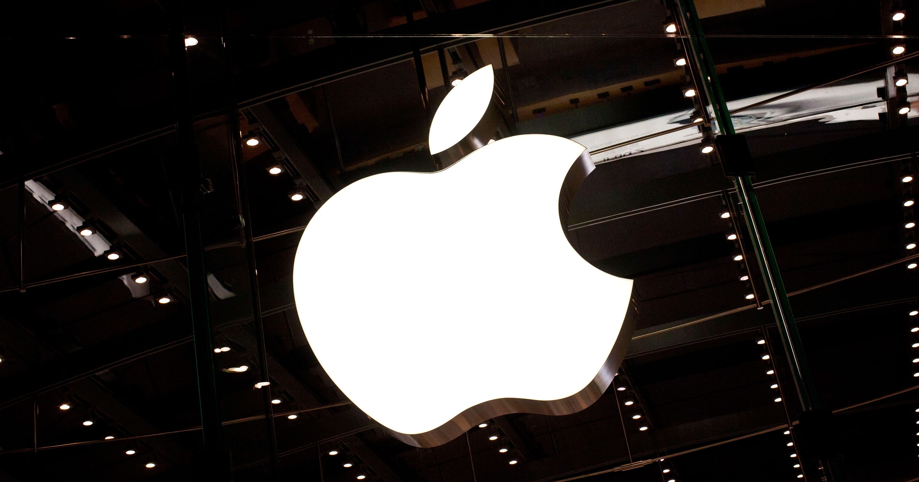 Group accuses Apple supplier of labor abuses