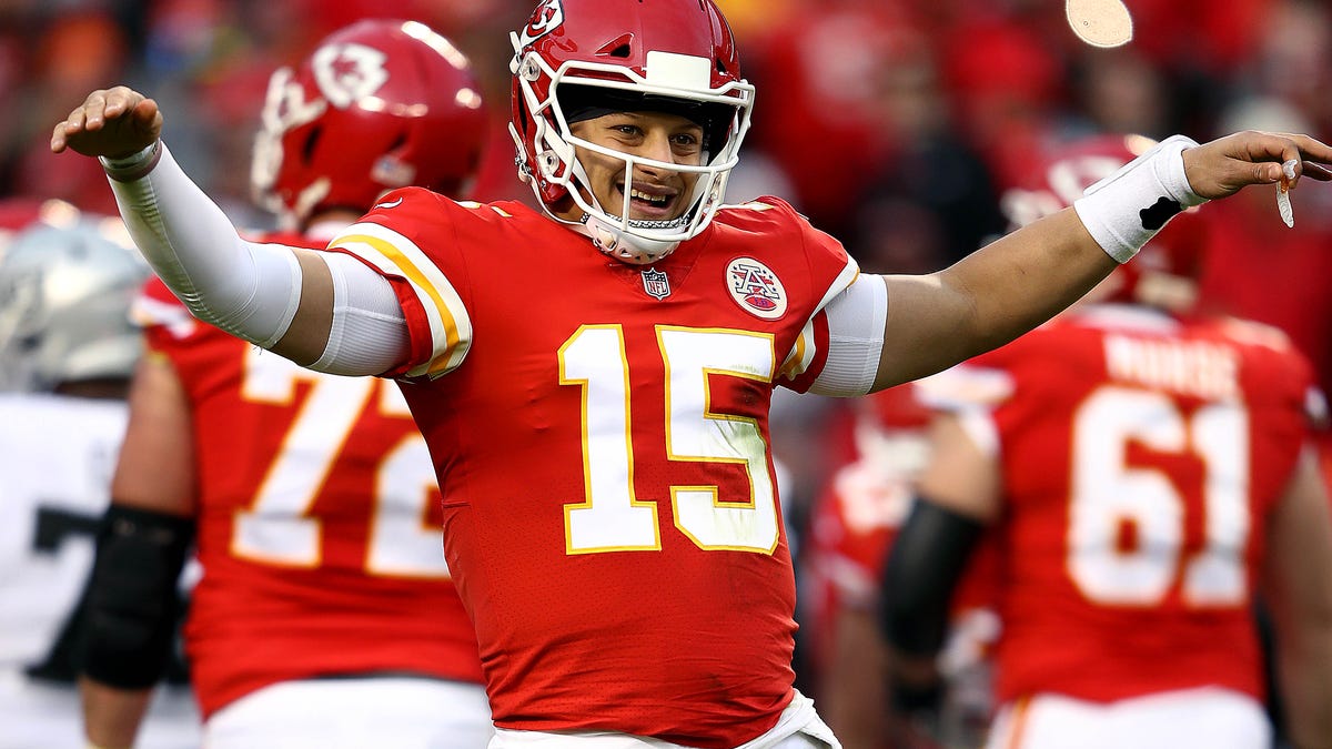 Patrick Mahomes in action