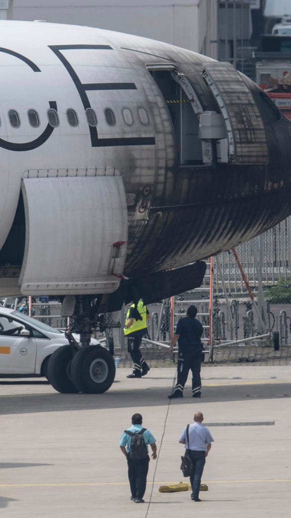 Lufthansa Airbus A340 damaged by fire from Frankfurt Airport truck