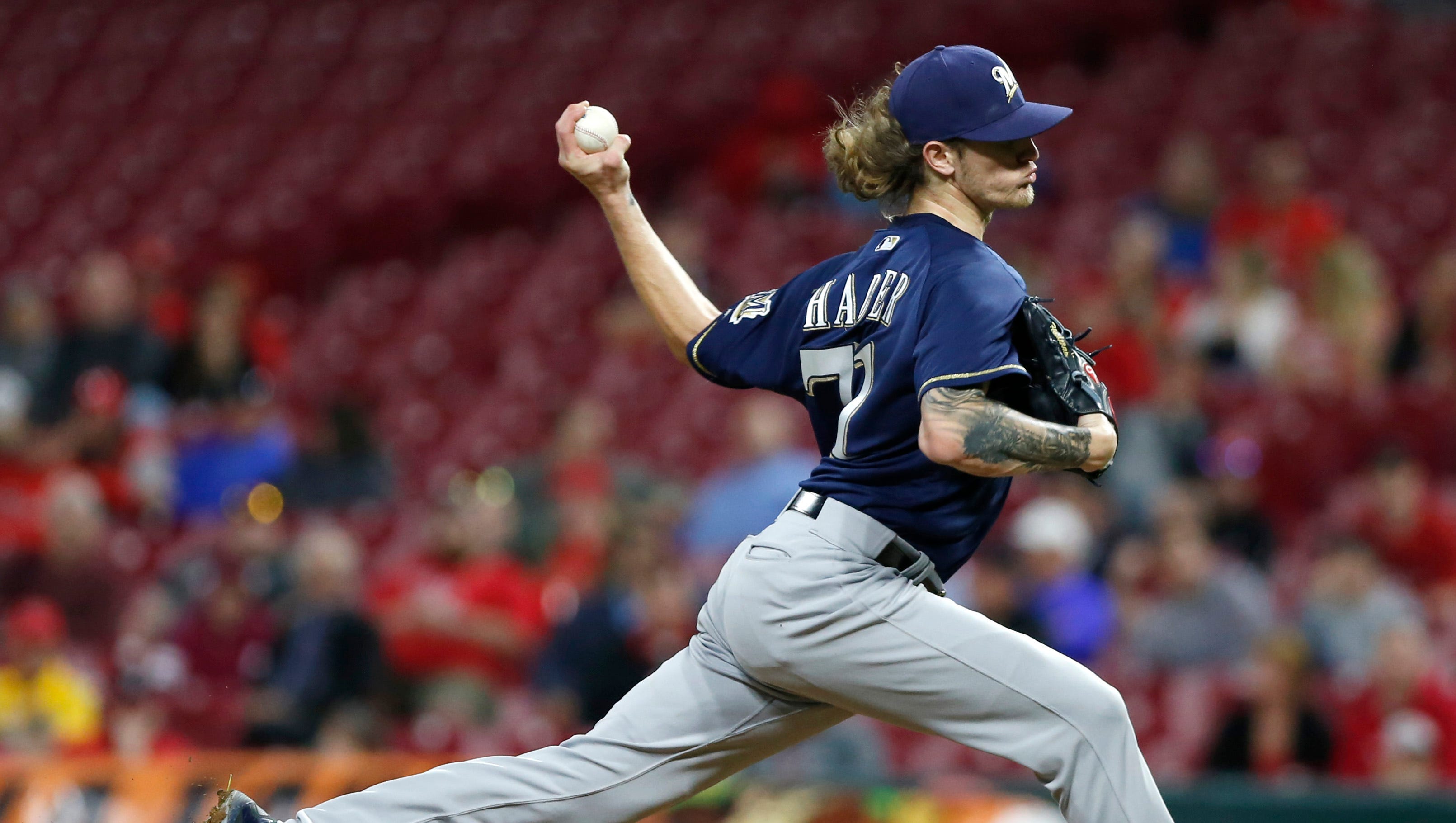 Brewers' Josh Hader strikes out 8 Reds in 2 2/3 innings