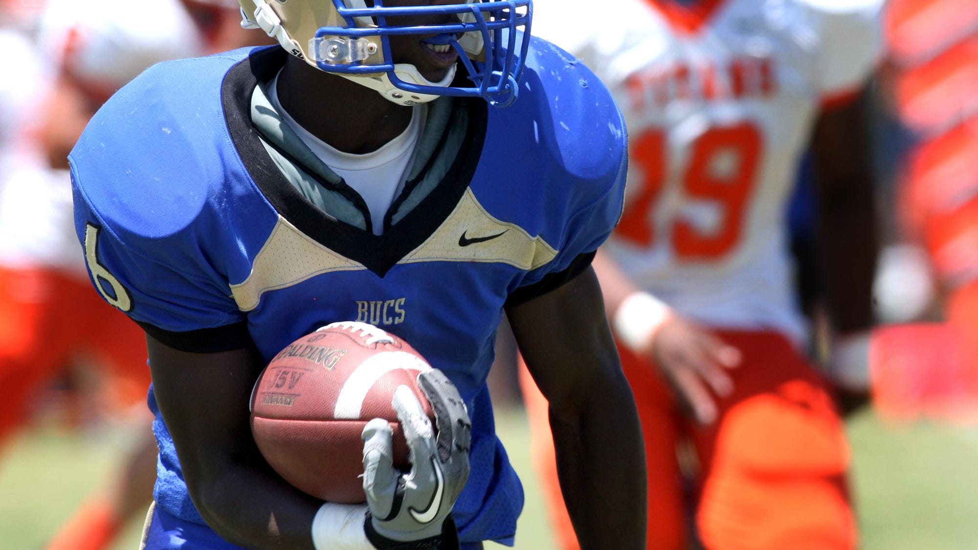 Former Mainland football, UCF star Adrian Killins signs with Denver Broncos
