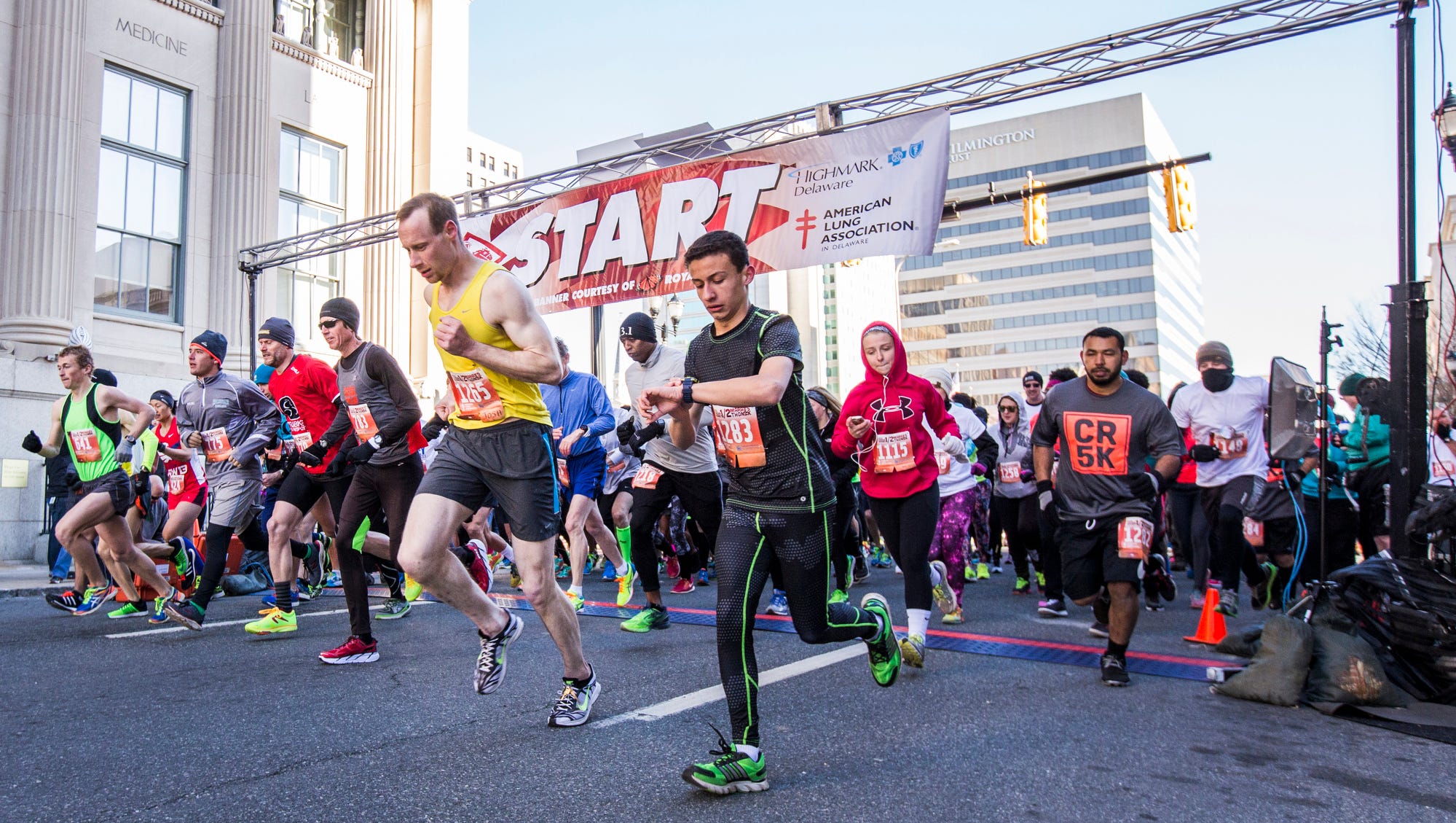 Stiff winds gives CR half-marathon runners fits