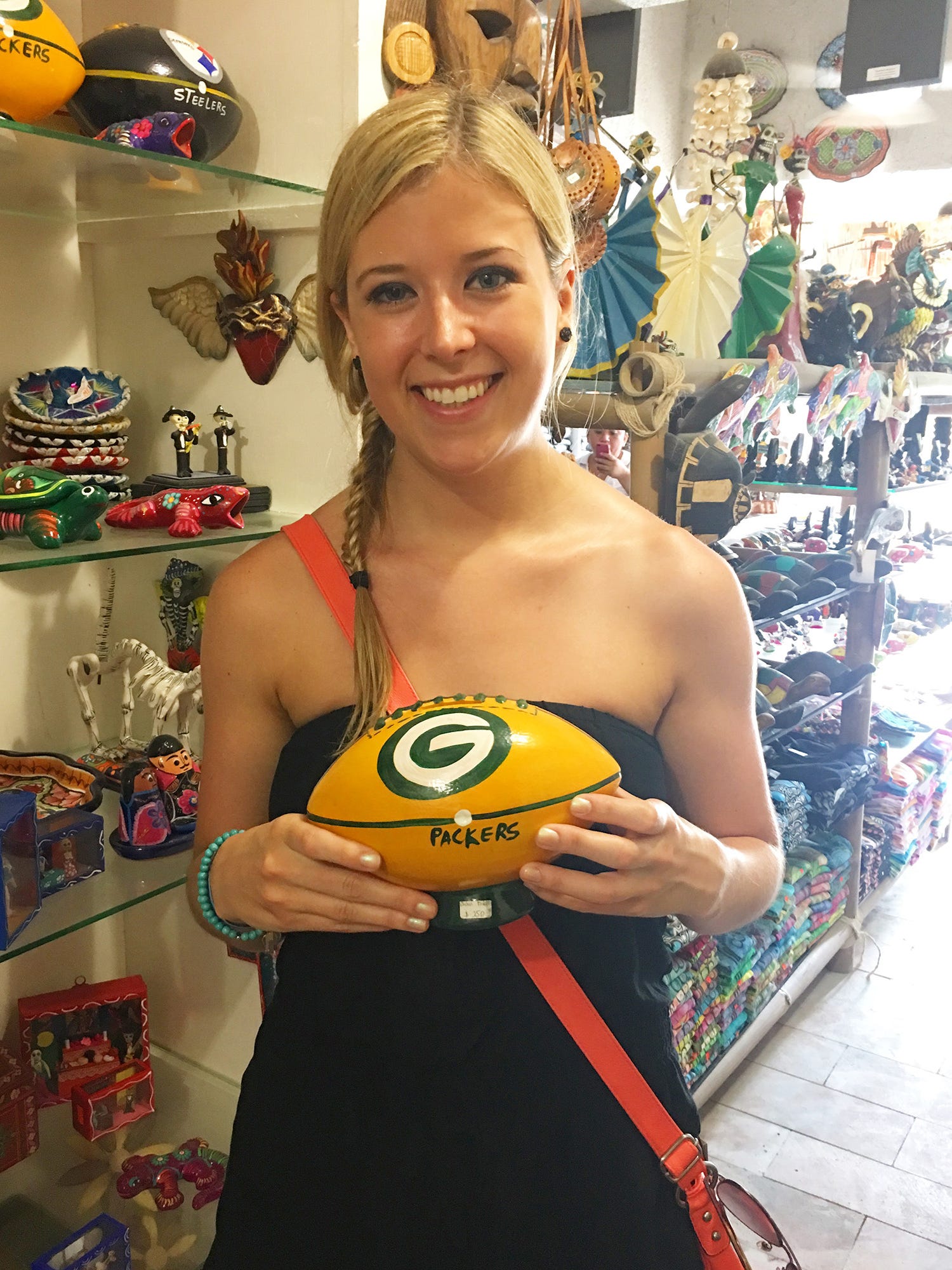 Mexico says it will act on tainted alcohol at all-inclusive resorts