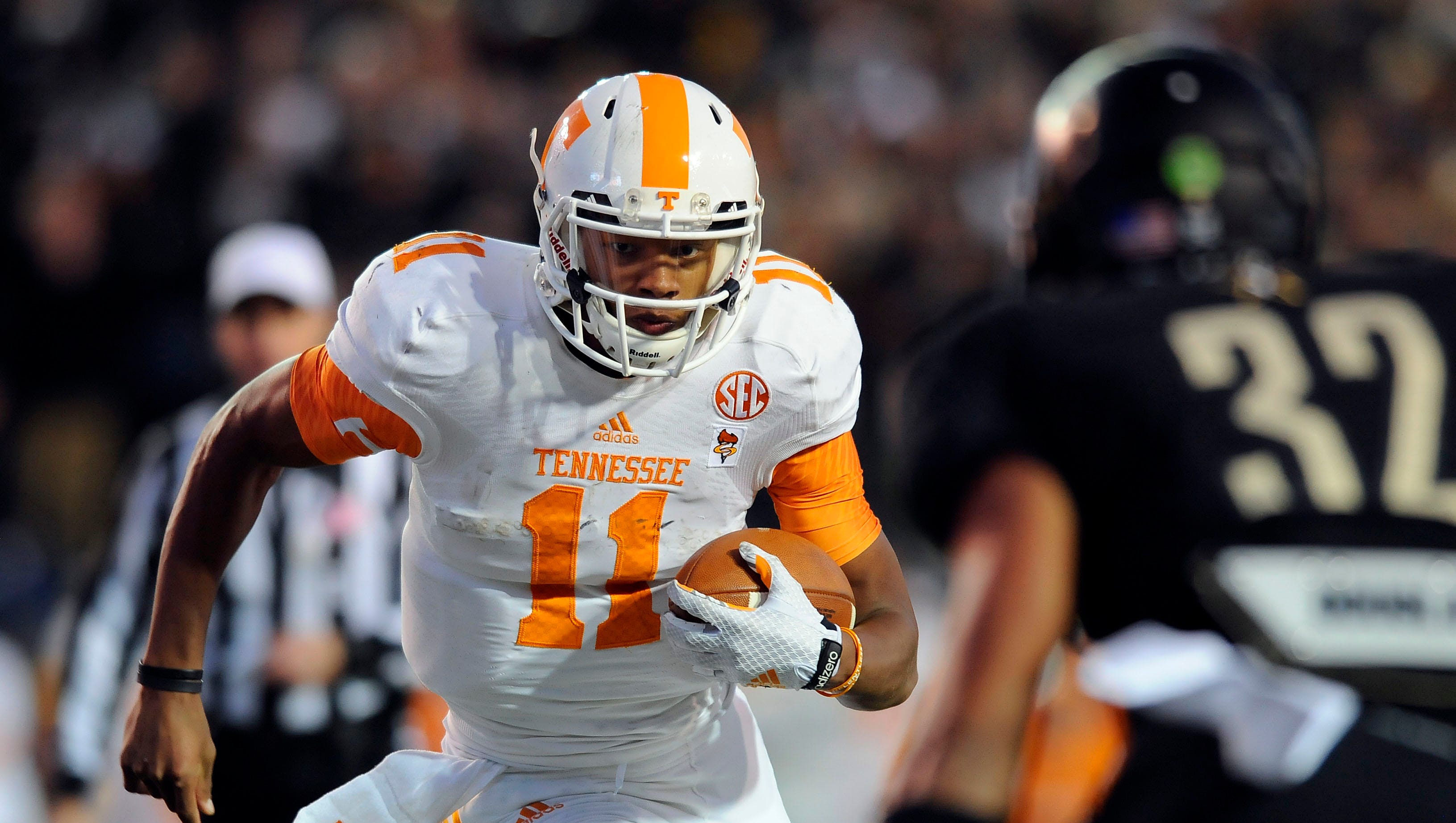 Staubach tops Tebow, Nebraska leads on 75th anniversary all-America teams