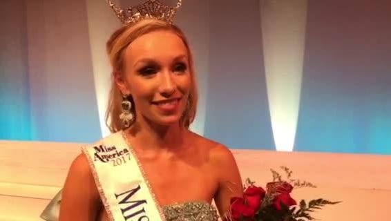 Miss Madison Capital City McKenna Collins crowned Miss Wisconsin 2017