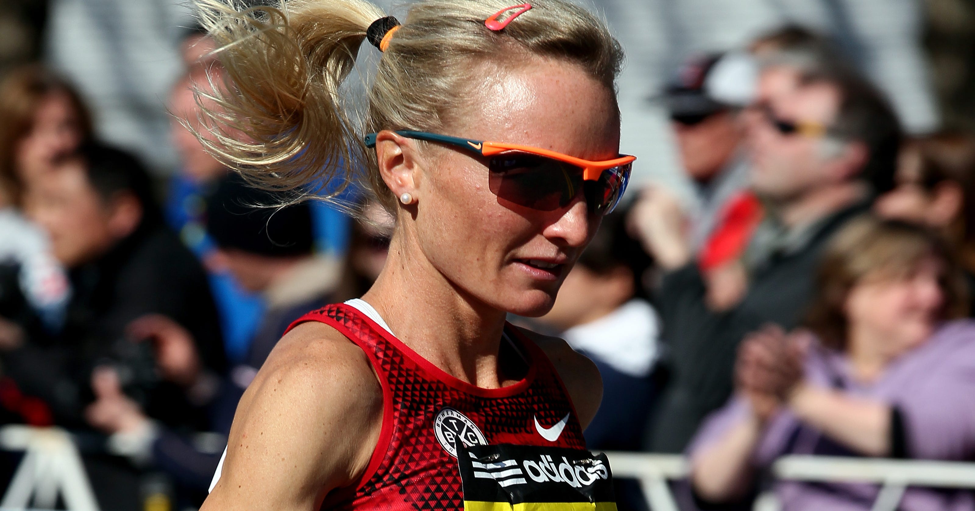 Shalane Flanagan starts fast at Boston Marathon