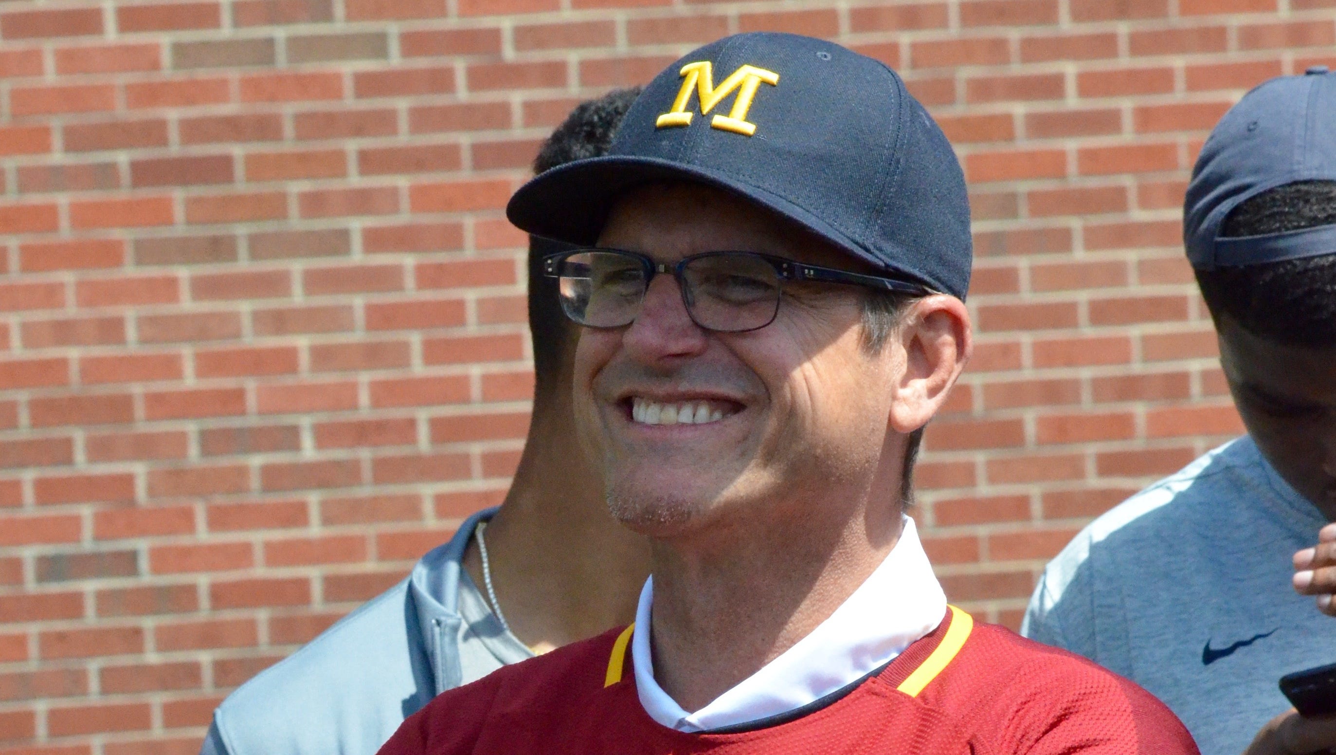 Michigan gets commitment from Georgia five-star DE Chris Hinton for 2019