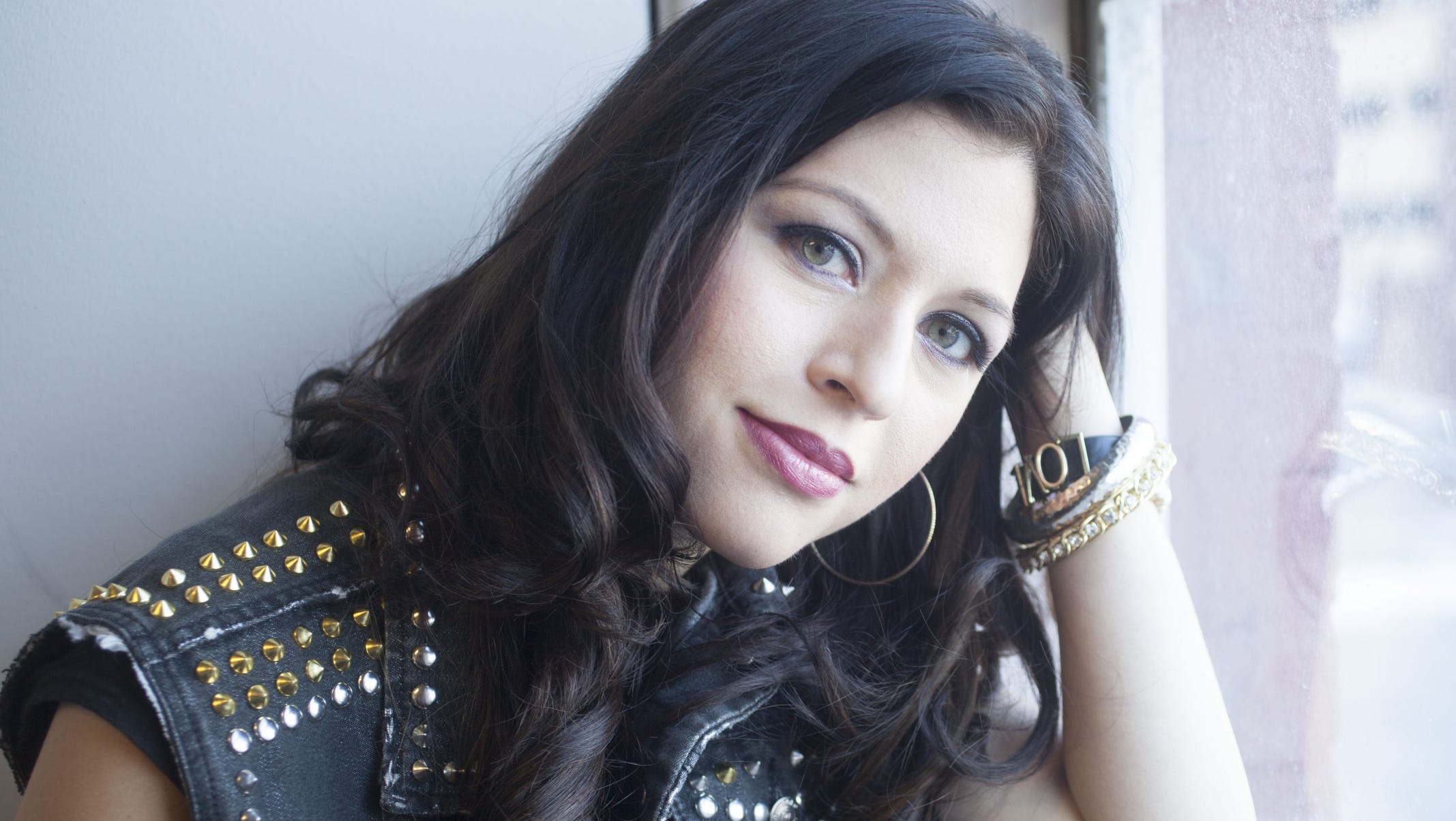 The Setlist: London Rose gets 'Kick' from going solo