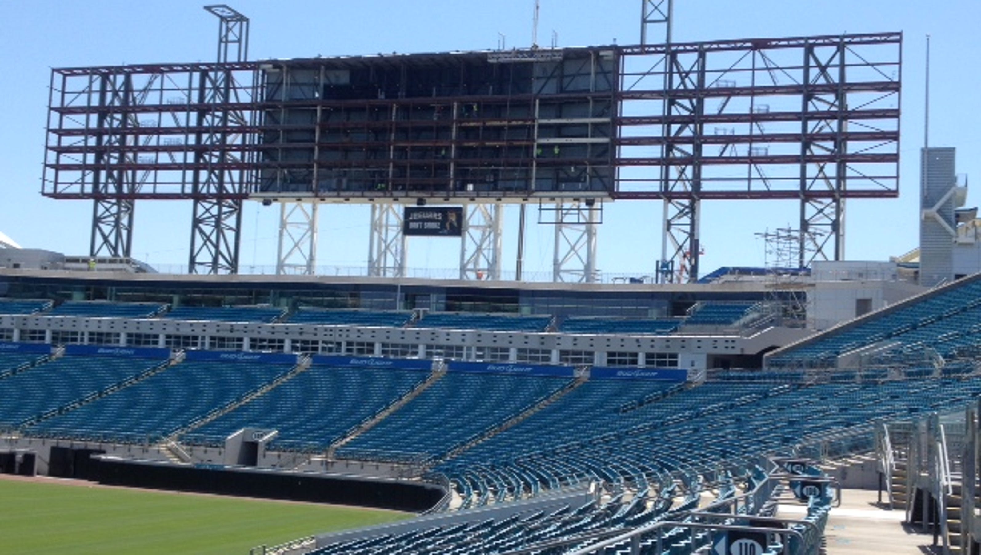 Everbank Field Logo