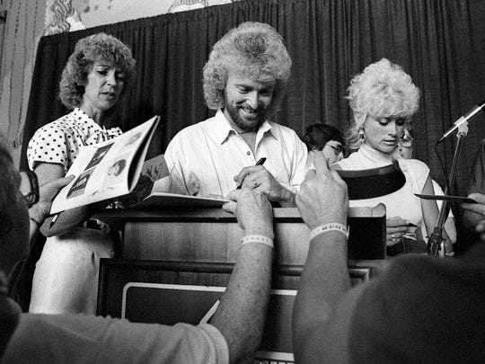 Garth Brooks, Trisha Yearwood to play Keith Whitley Nashville tribute