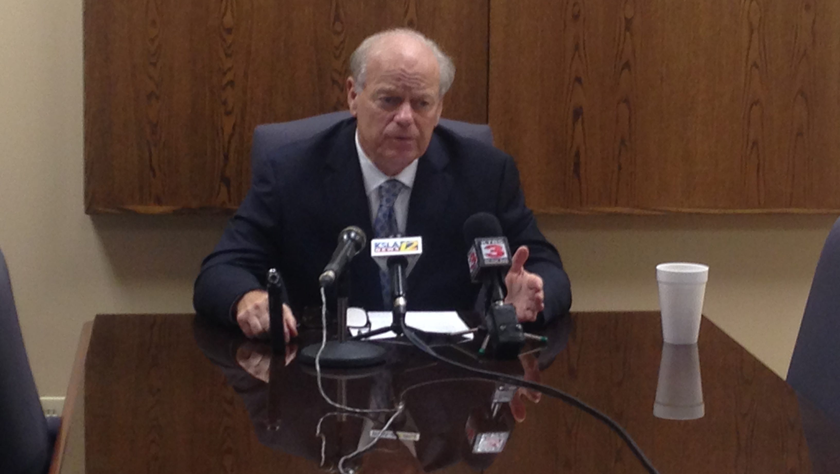 Exclusive: Cox accused of threatening defense counsel in death row case