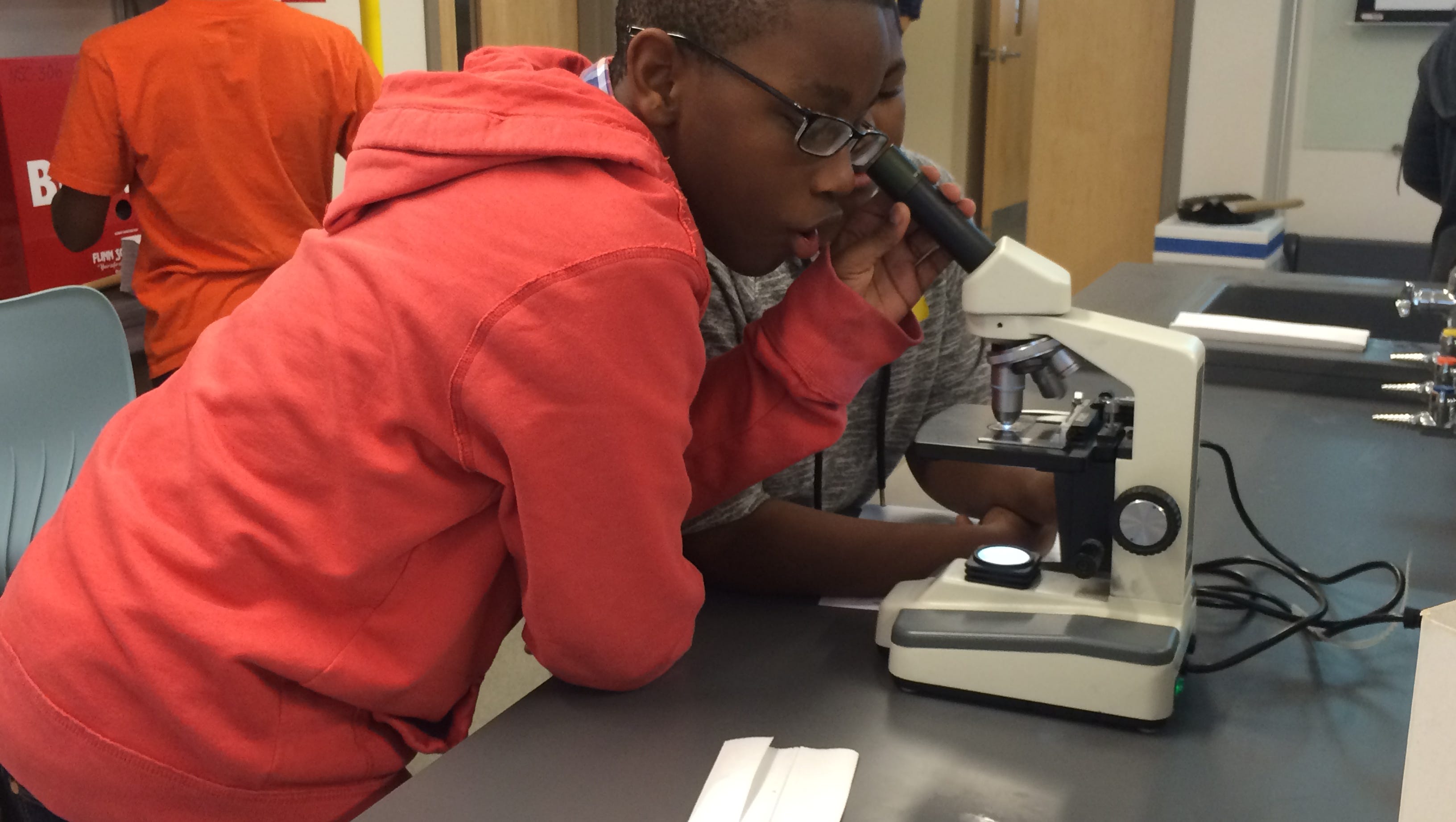 Real-life 'CSI': seventh-graders explore forensics