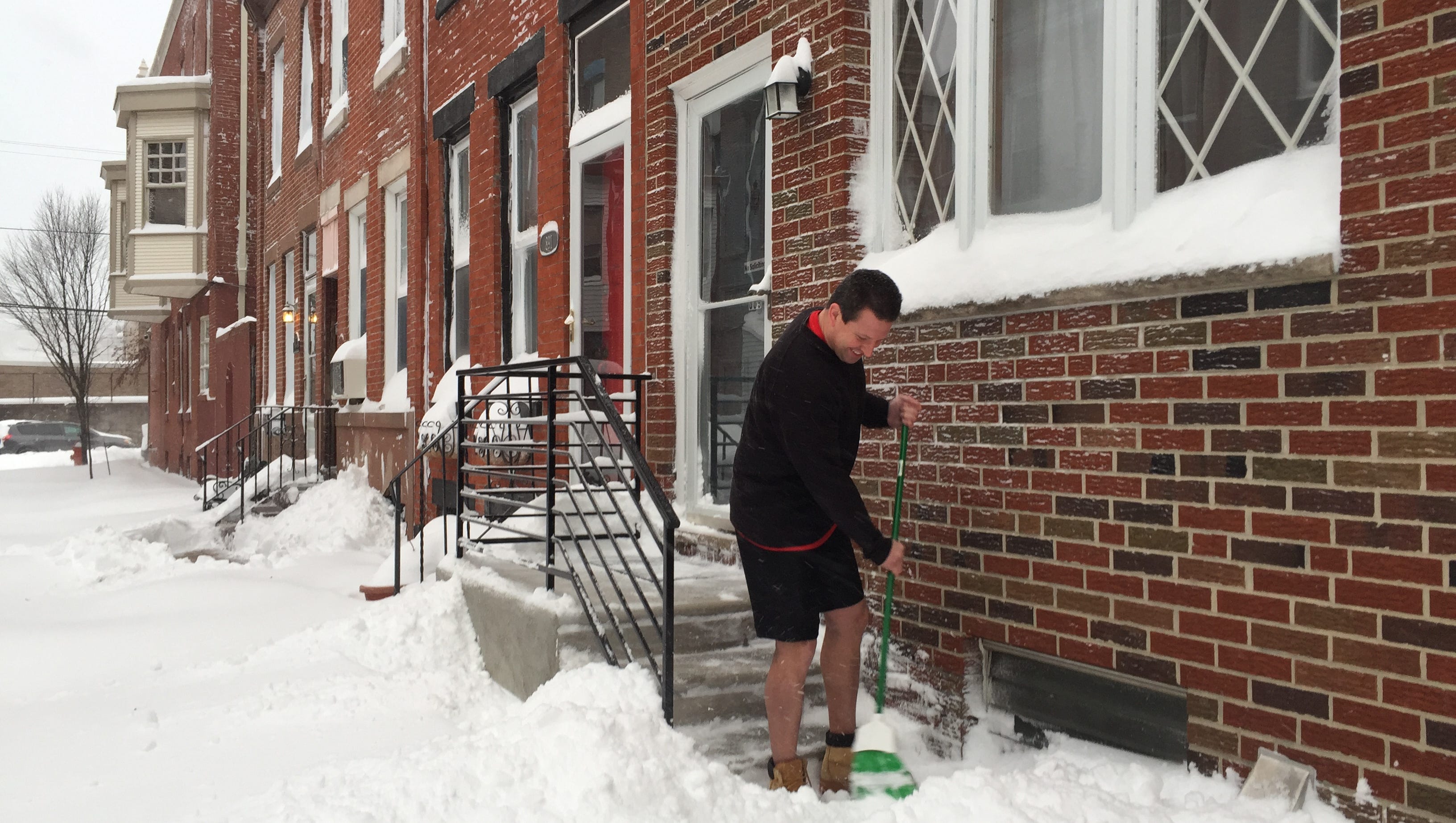 Philadelphia recovers from blizzard