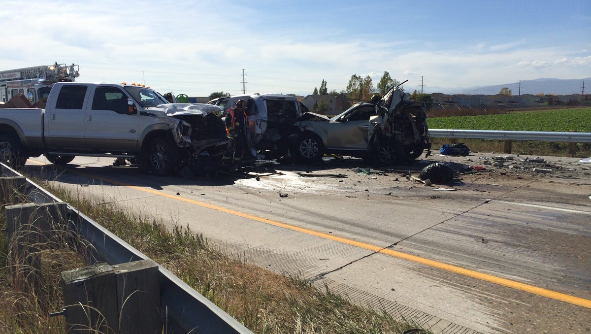 Multivehicle crash on I-25