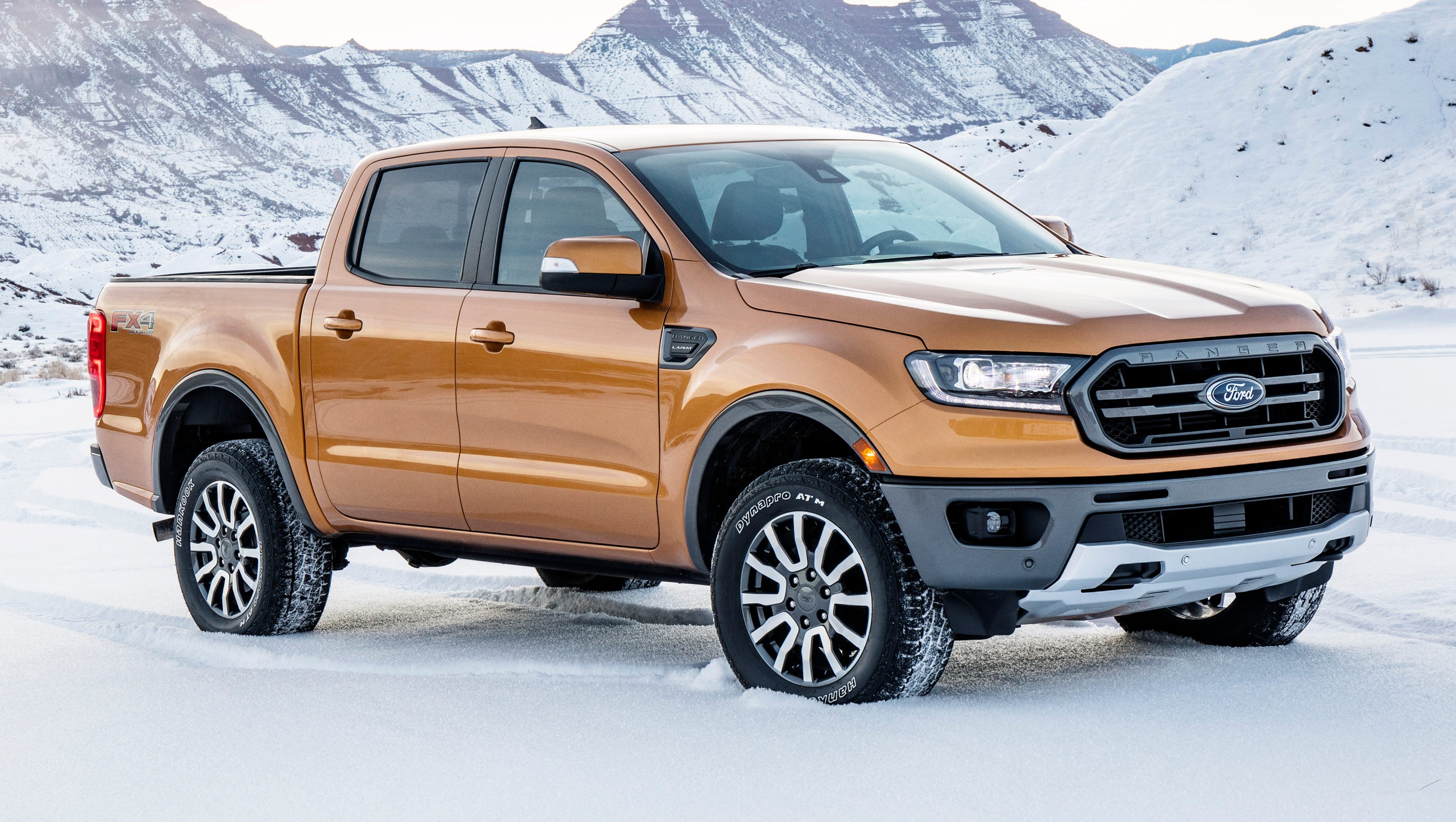 Ford returns to midsize pickups with Ranger