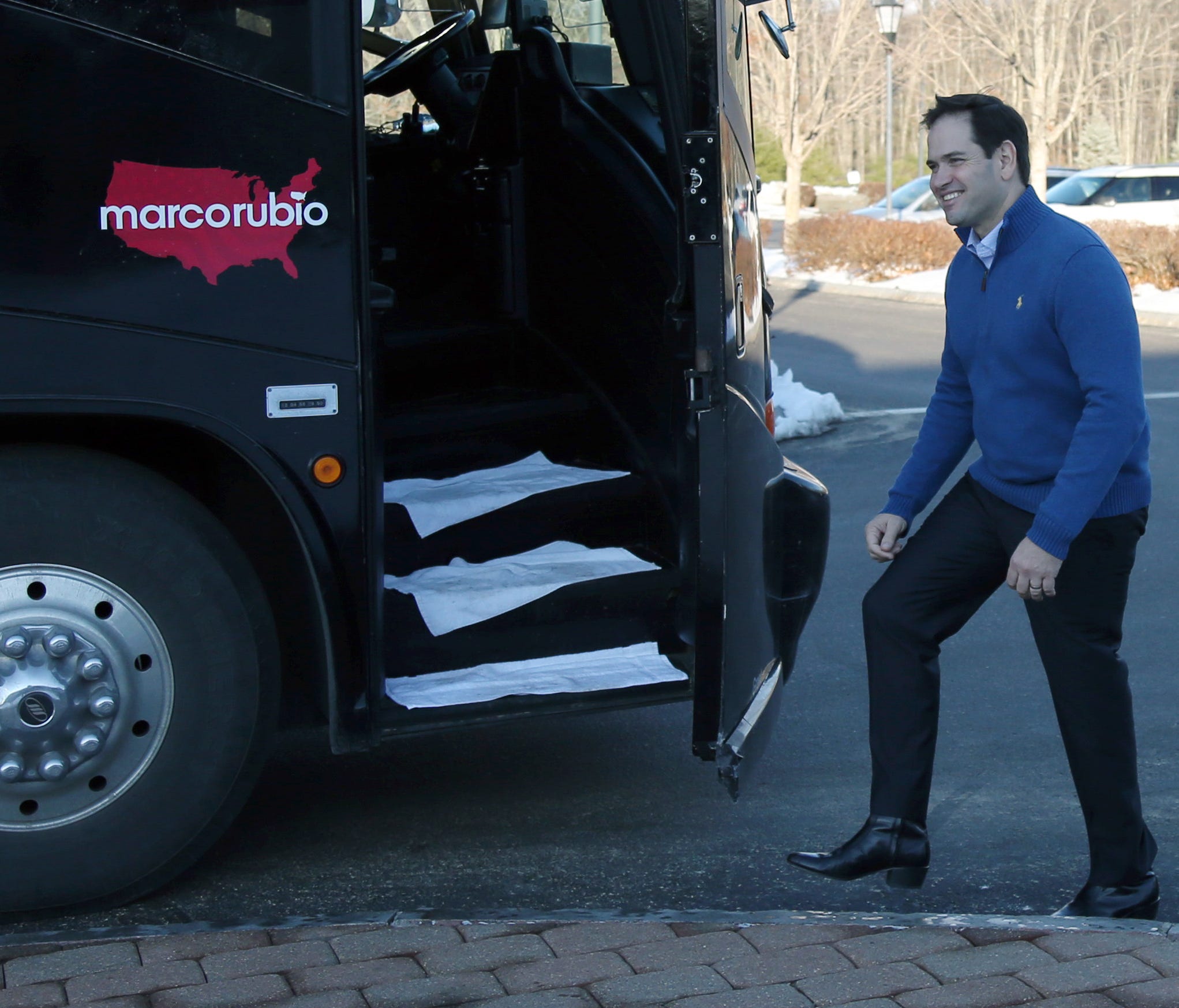 Rubio's boots spark jokes, tweets from rivals | wtsp.com