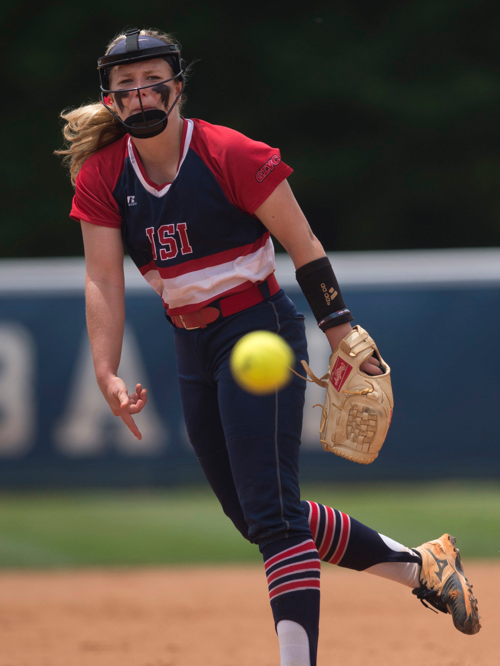 Jennifer Leonhardt leads USI softball back to World Series