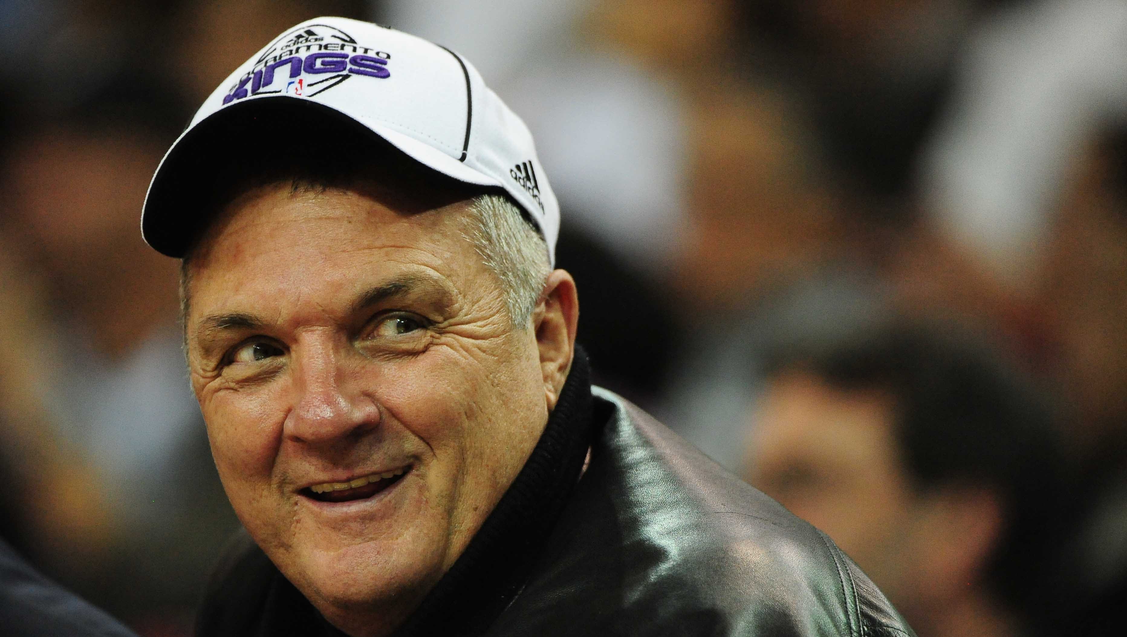 Notre Dame football's Rudy Ruettiger life story will be told in concert