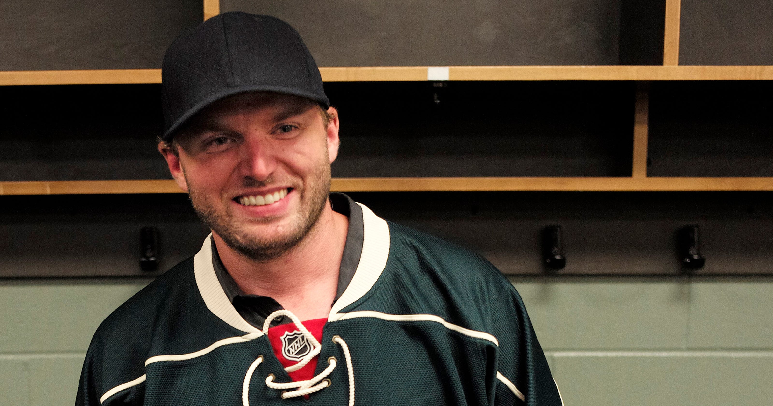 Thomas Vanek questioned in gambling case