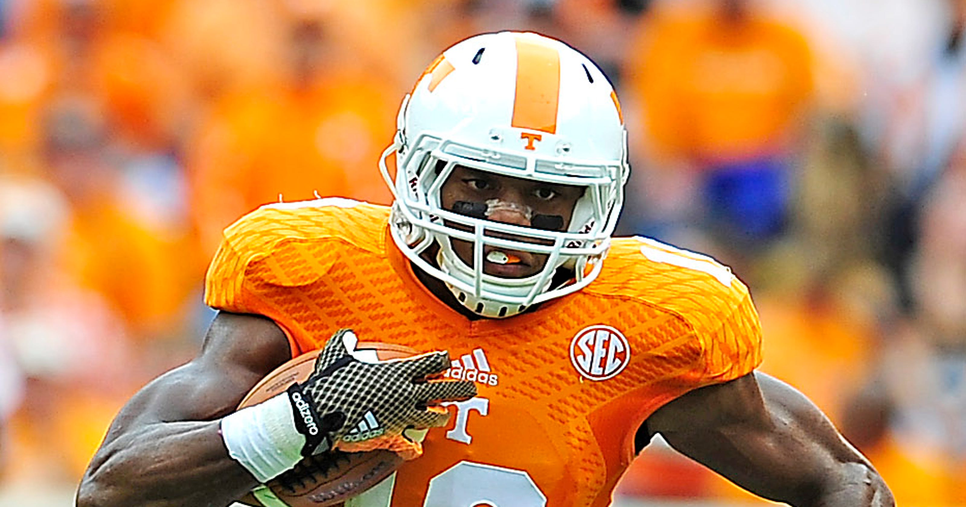 Tennessee tight end Jason Croom named MVP of the Tropical Bowl