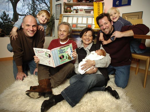 1960s pop music icon Bobby Vee dies at 73