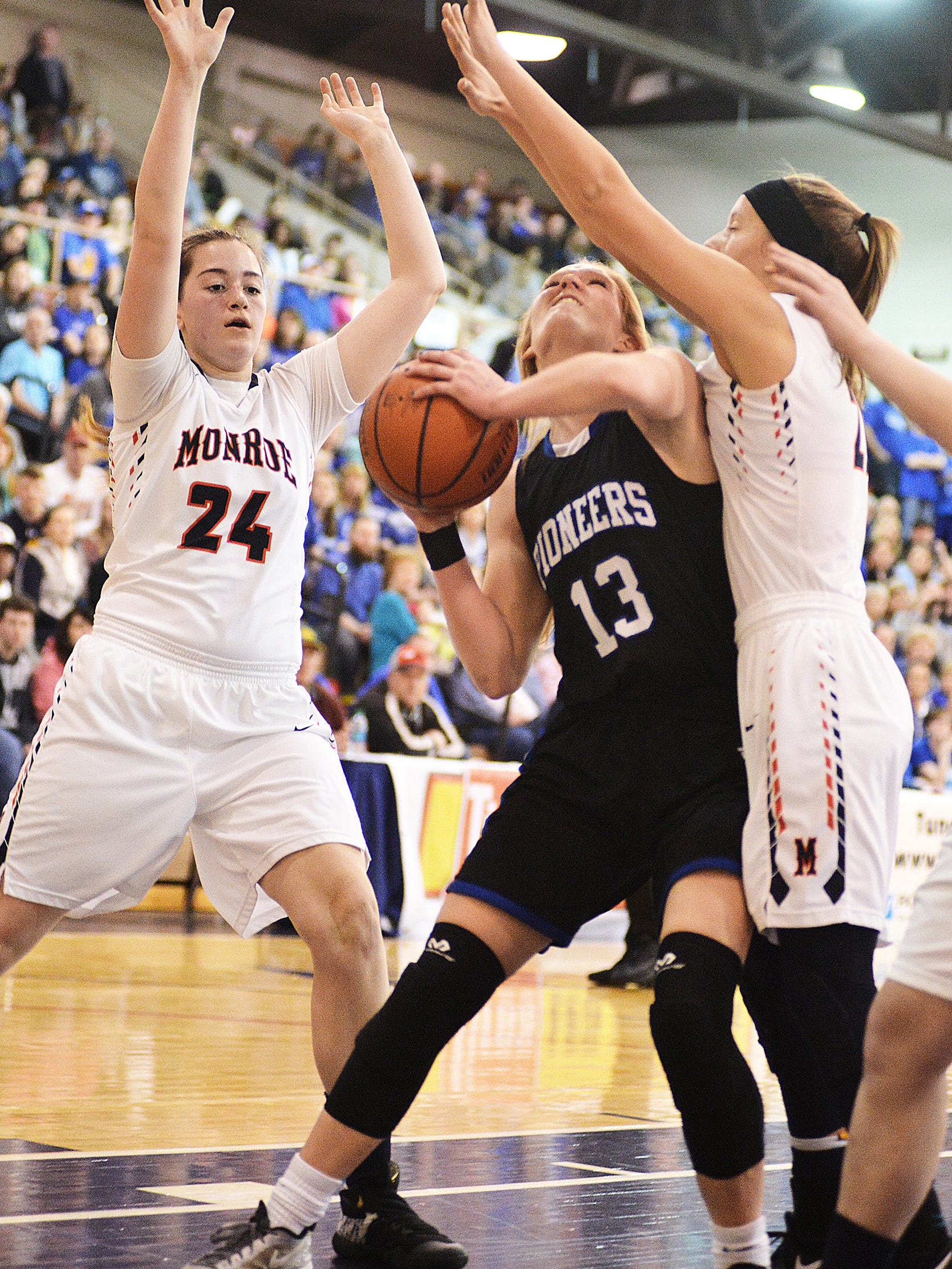 Madison Hull leaves her mark with Western Mennonite hoops