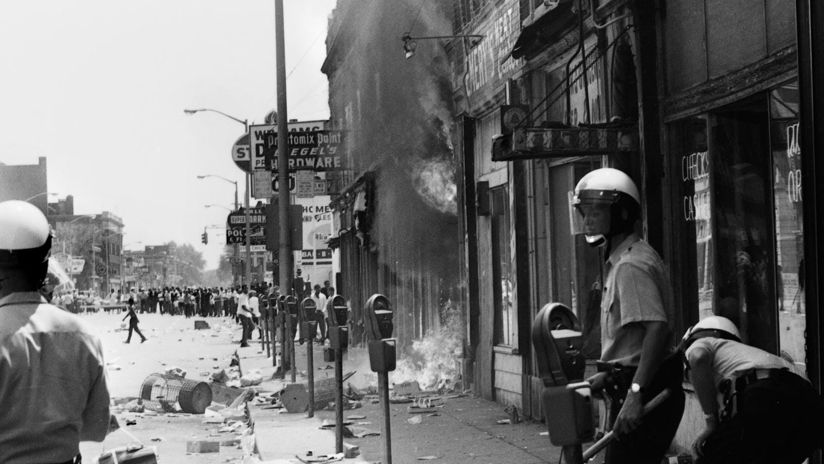 B99552399Z.1_20170718185919_000_G0O1IIR6L.1-0.jpg?width=1632&height=918 ...