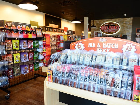 Beef Jerky Outlet opens in Estes Park