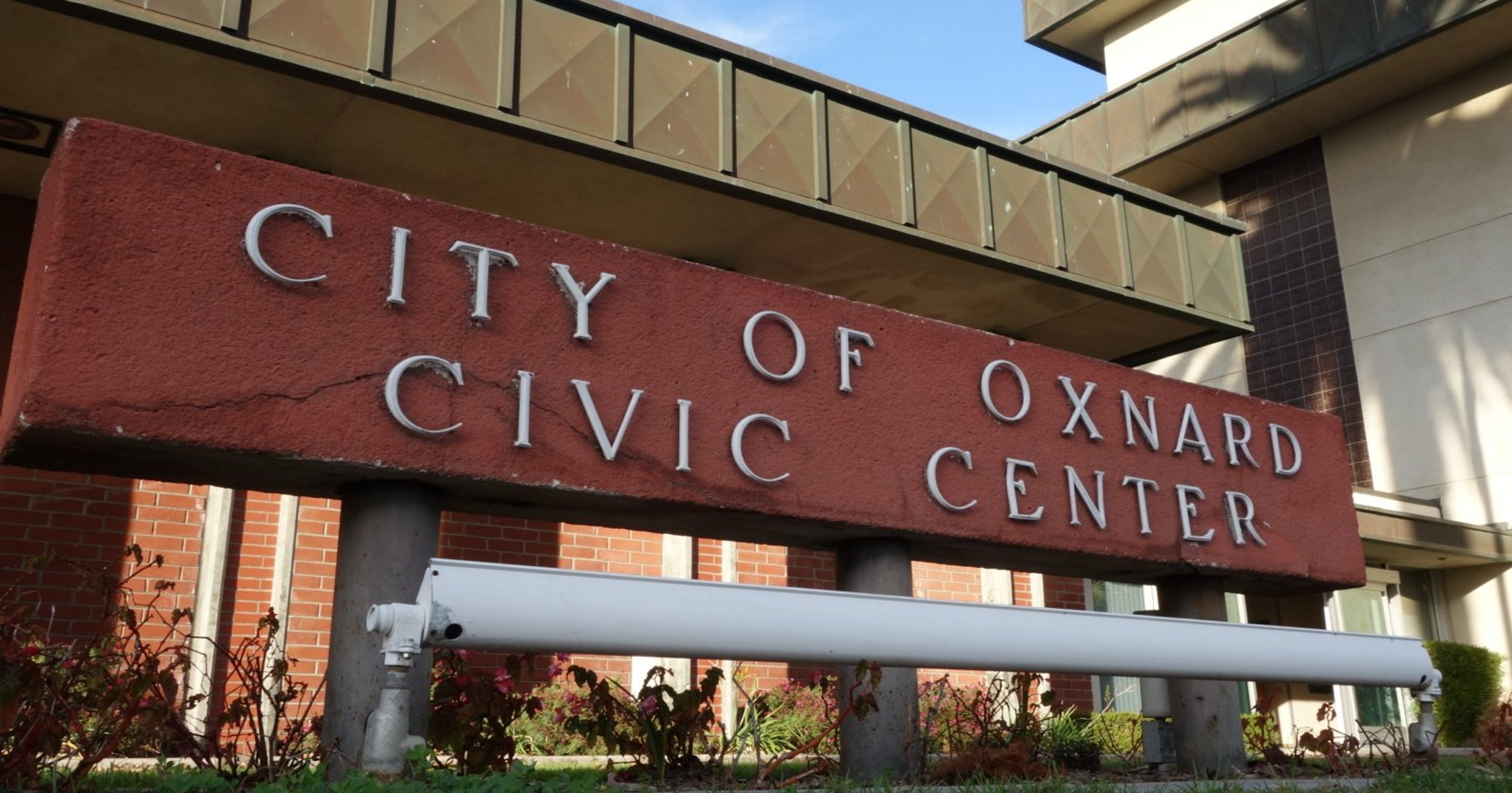 Oxnard residents sign up for utility aid