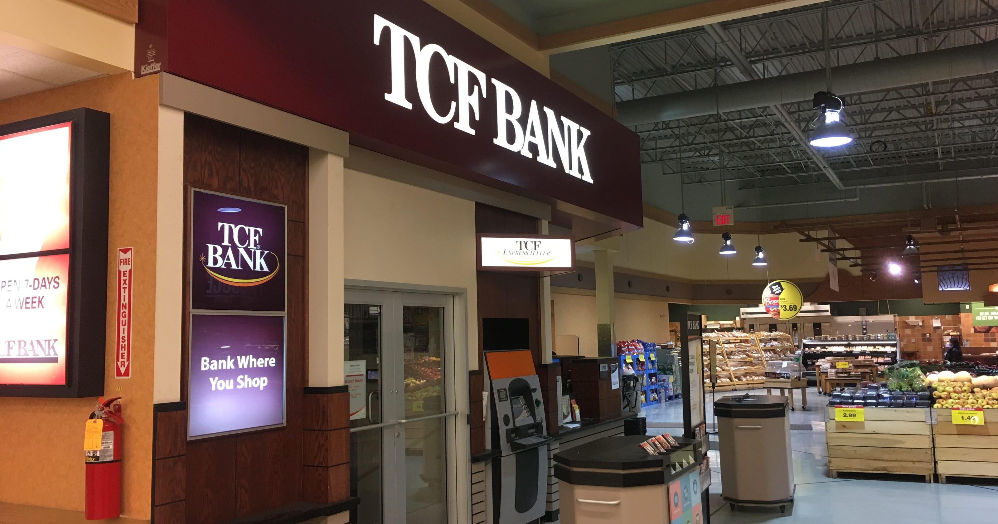 TCF Bank to close Milwaukee area supermarket branches