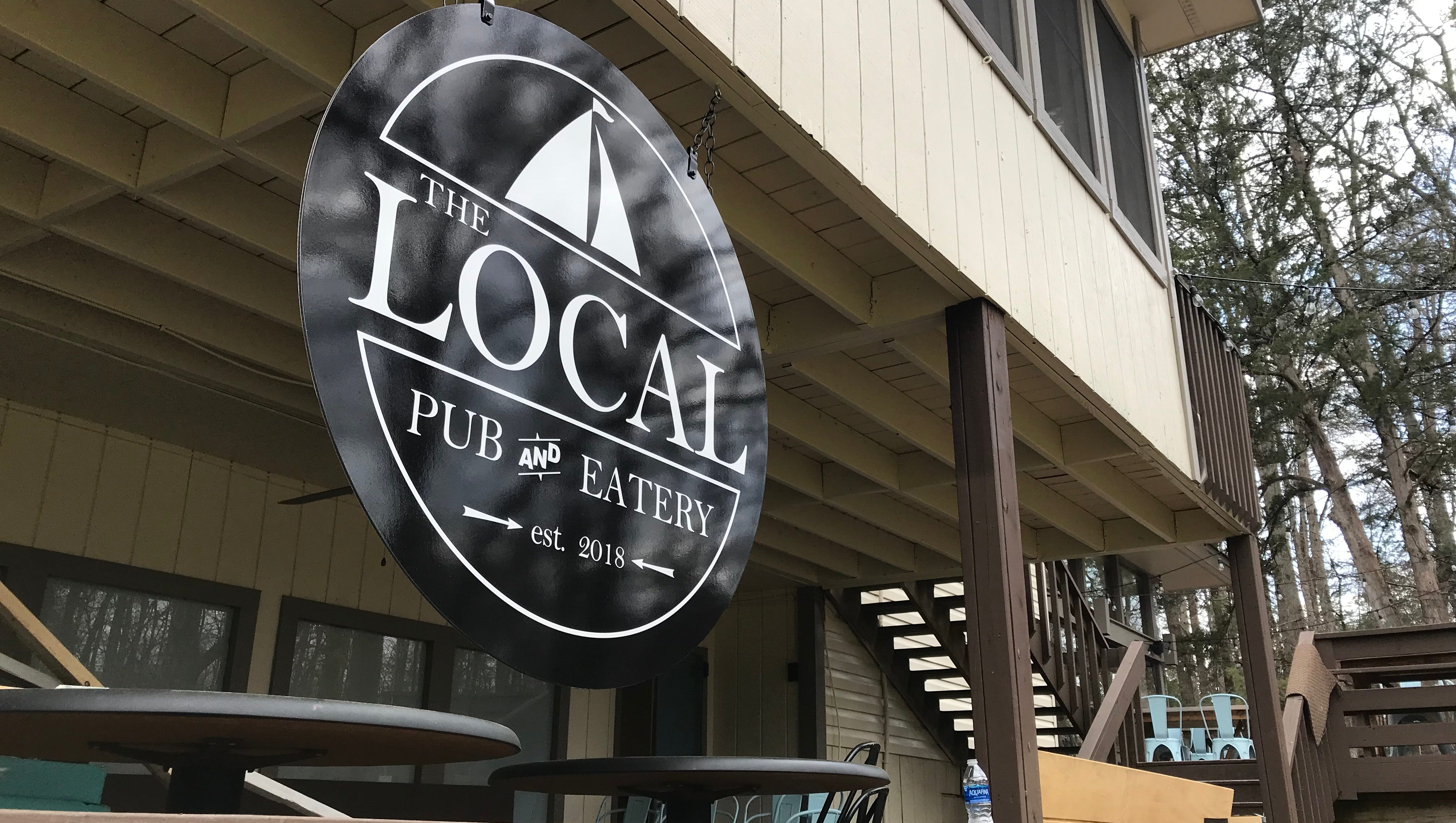 10 places to eat if you're on Lake Hartwell or Lake Keowee