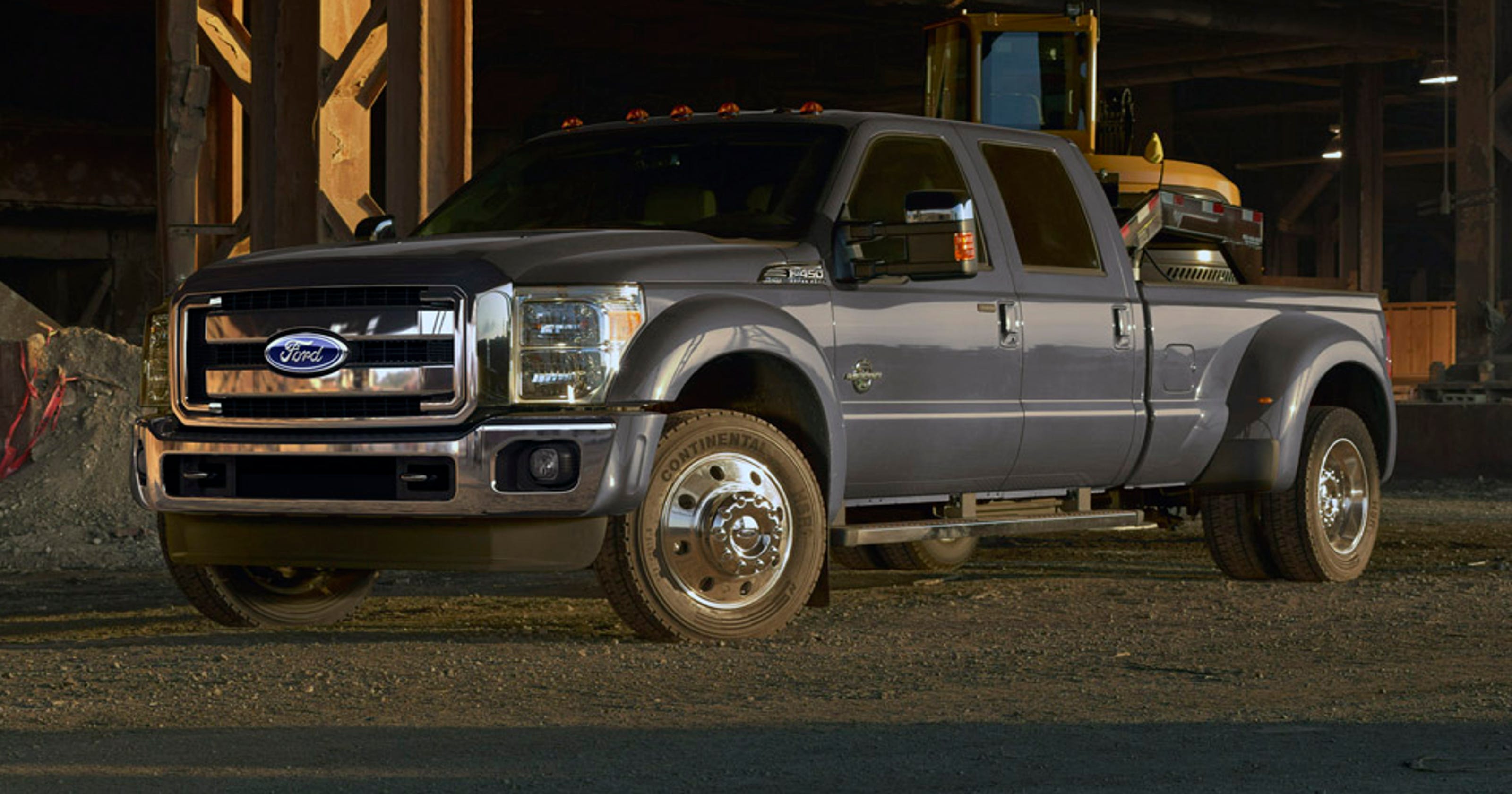Ford shows King Ranch Super Duty, F-450 upgrades