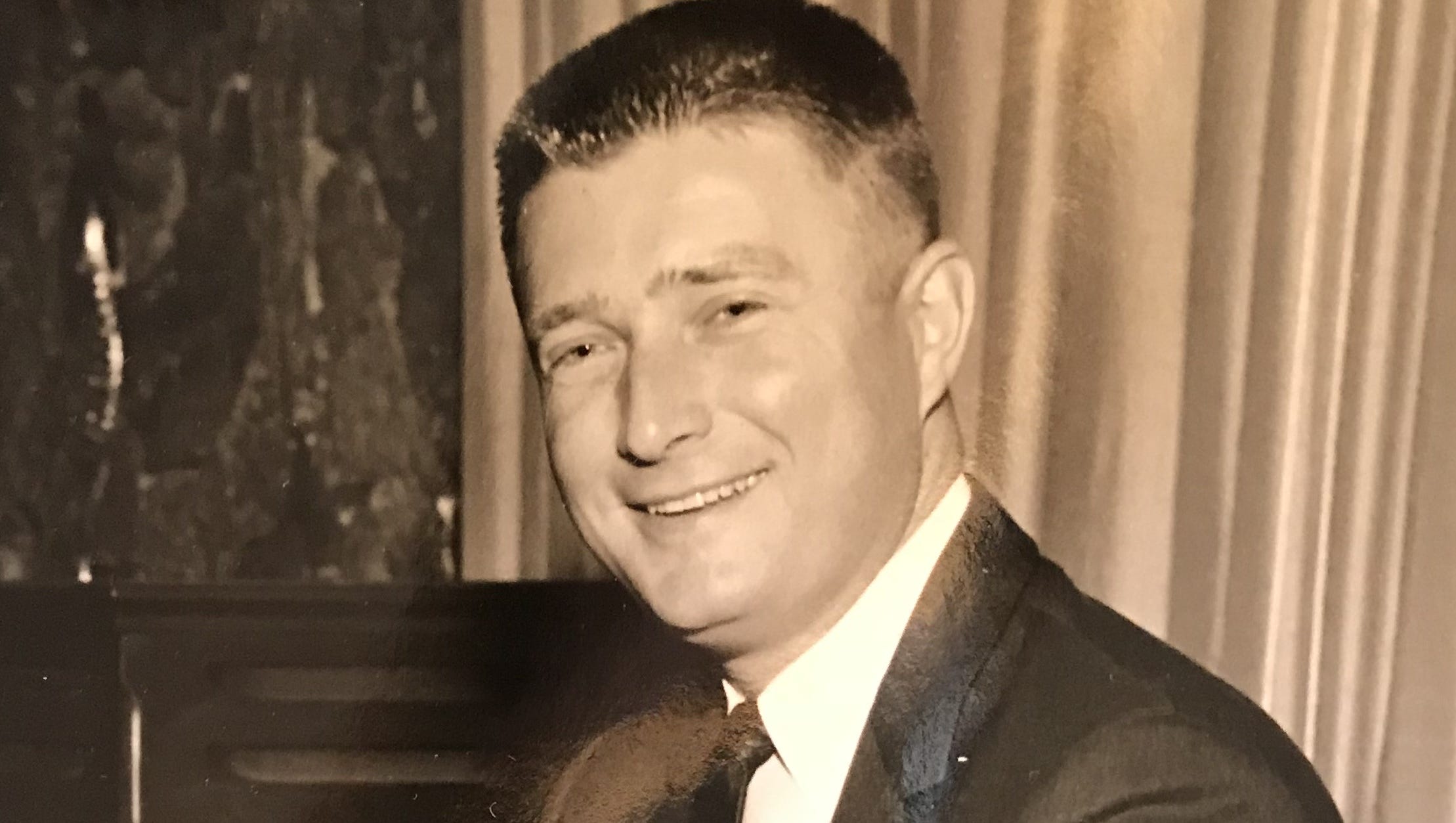 Ronnie Dale, former Crosley Field organist for Reds, dies at 86