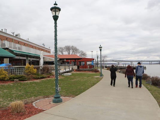 Explore Newburgh with these 3 waterfront restaurants