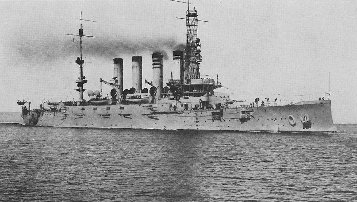 USS Montana submarine coming together