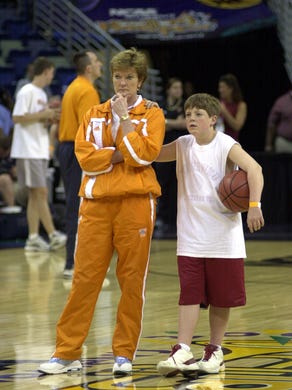 Tyler Summitt living 'other life' after mother's death, his resignation