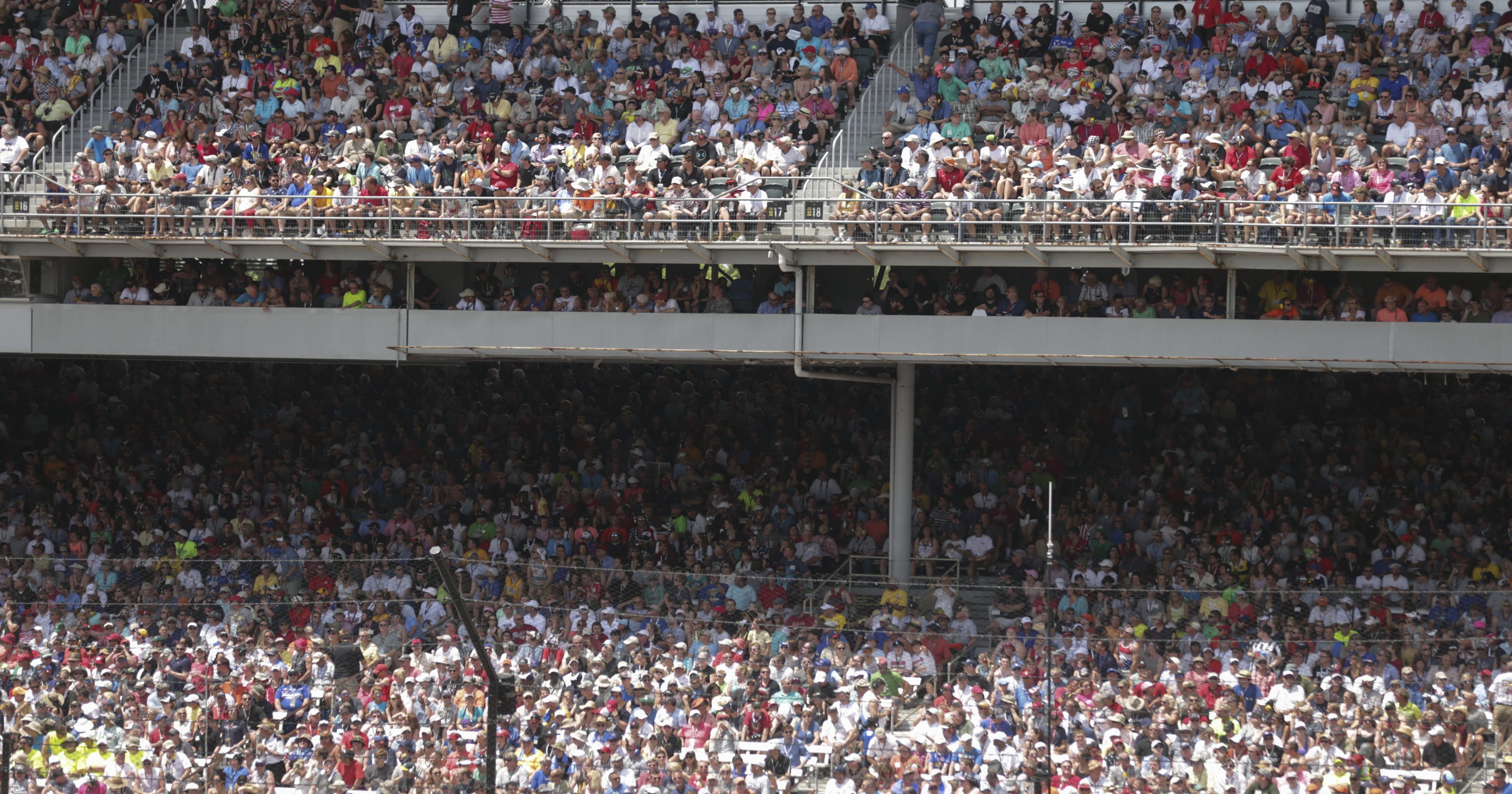 Indianapolis 500 crowd on pace to surpass 300,000