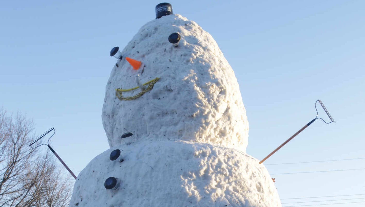 Giant snowman has emotional backstory for Ind. brothers