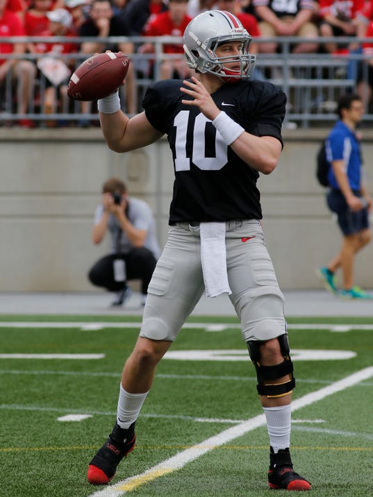 Ohio State quarterback Joe Burrow sidelined with broken hand.