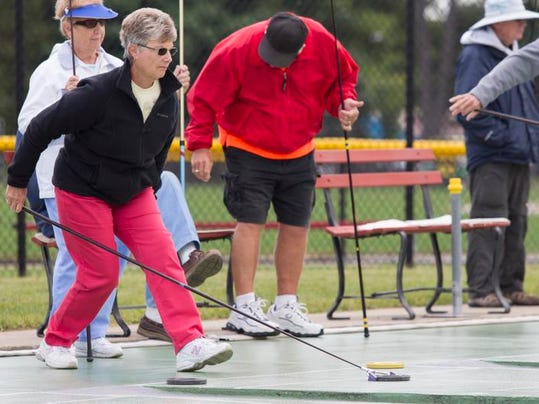 Super Shufflers: Pro shuffleboard players highlight state championship ...
