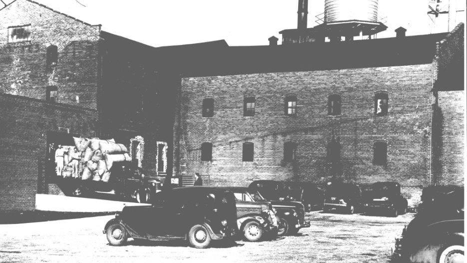 Death of a giant: Springfield's Woolen Mills