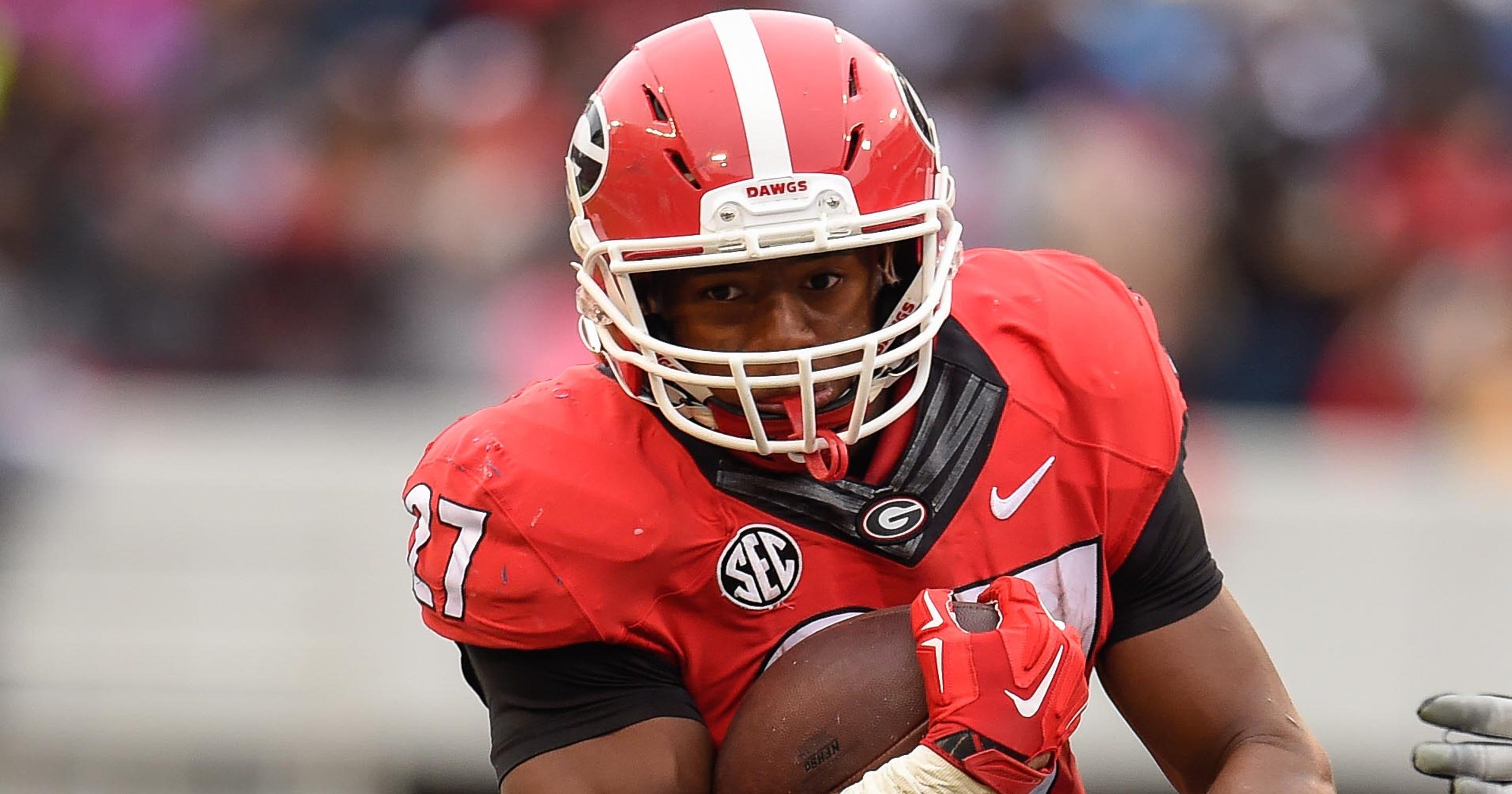 Georgia star RB Nick Chubb leaves game with severe left leg injury