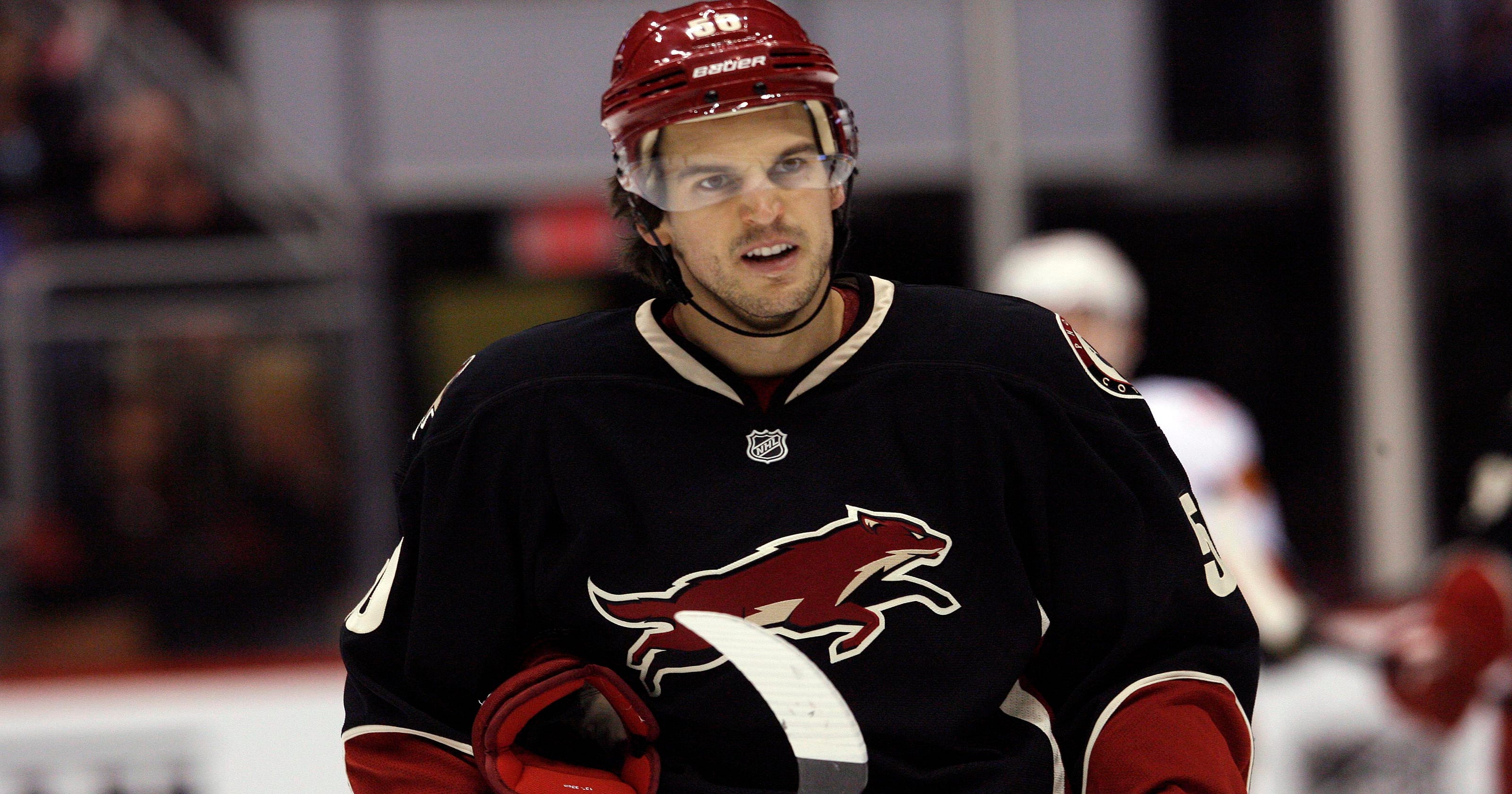 Coyotes trade Antoine Vermette to Chicago Blackhawks