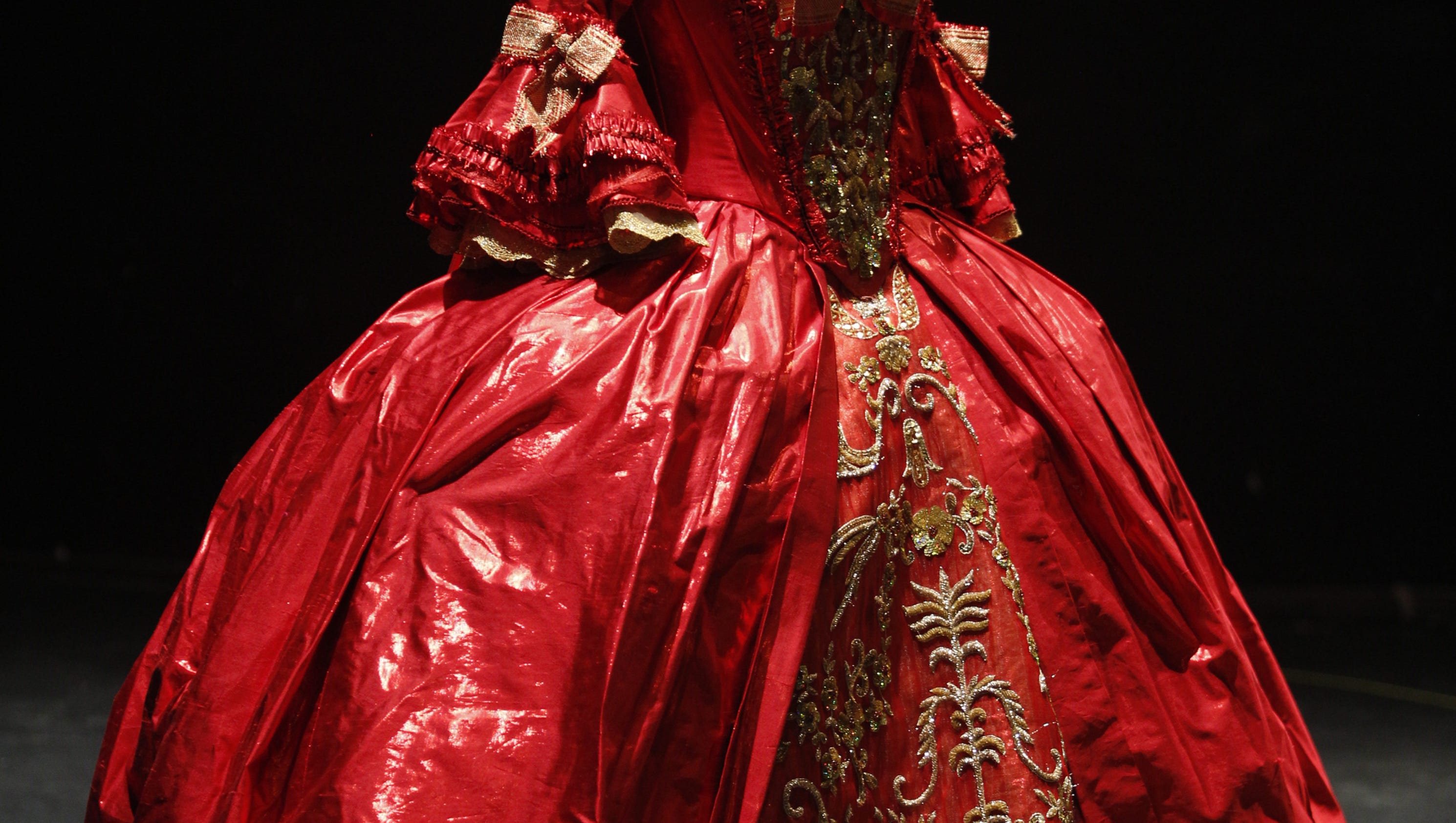 20 photos: Des Moines Metro Opera costumes for 'Manon'