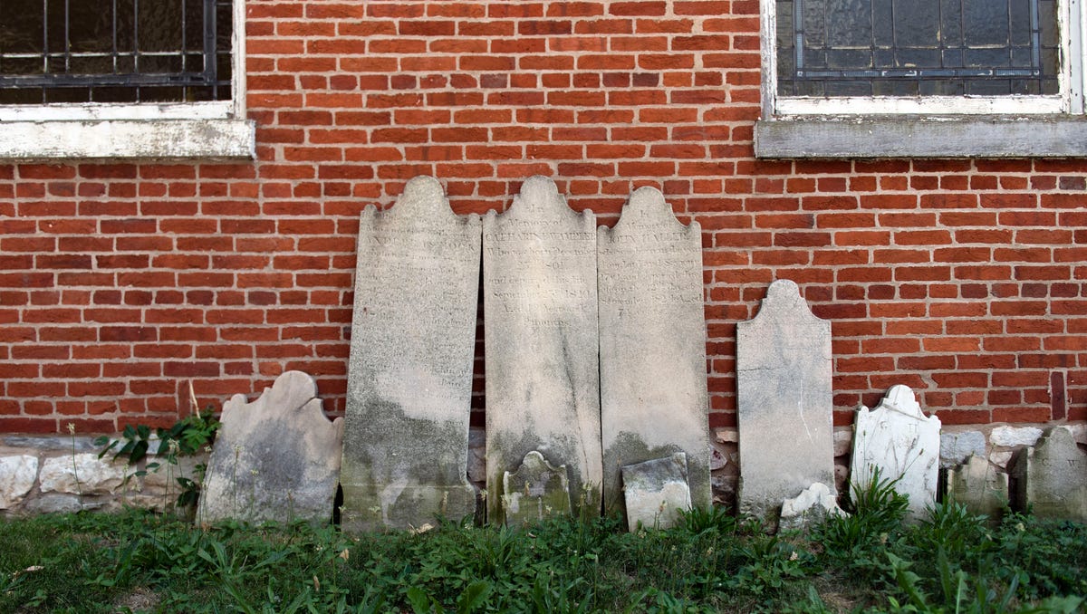 Photos Peer Into The Past As Graves Are Exhumed For Yorktowne Hotel